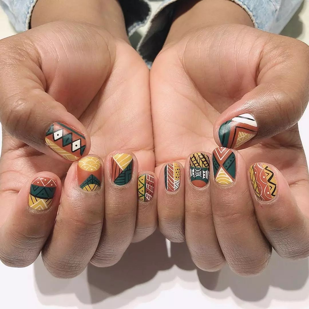 Bu Afrika Baskısından Esinlenen Nail Art Anavatan Ruhunu Yakalıyor 10485_1