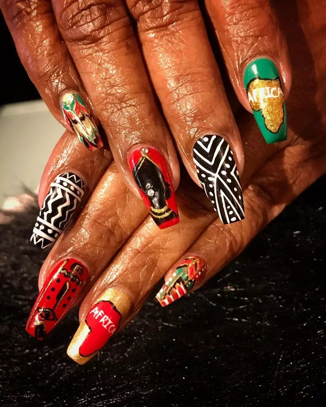 Bu Afrika Baskısından Esinlenen Nail Art Anavatan Ruhunu Yakalıyor 10485_12