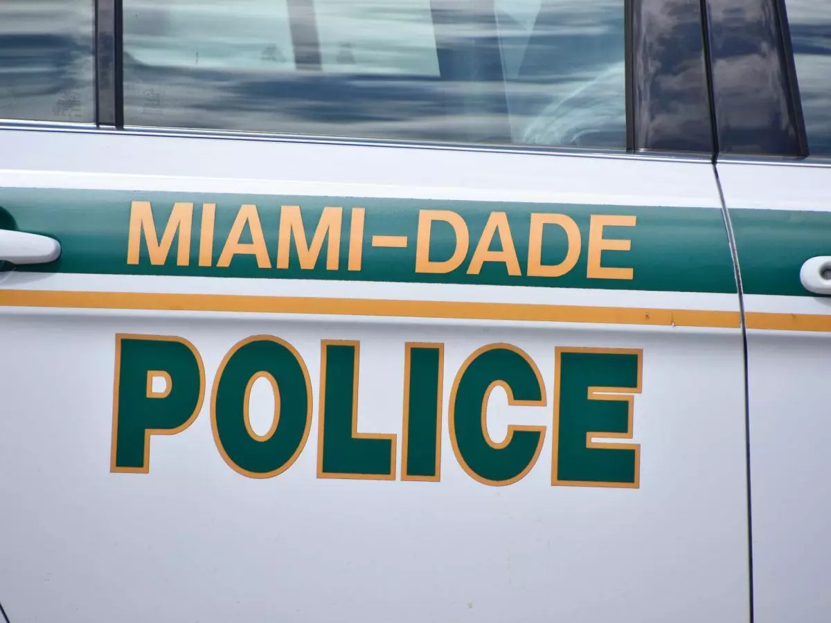 I-Miami Cop iphandwe emva kokuxelela umqhubi omnyama 'Le yindlela enibulawa ngayo abafana'