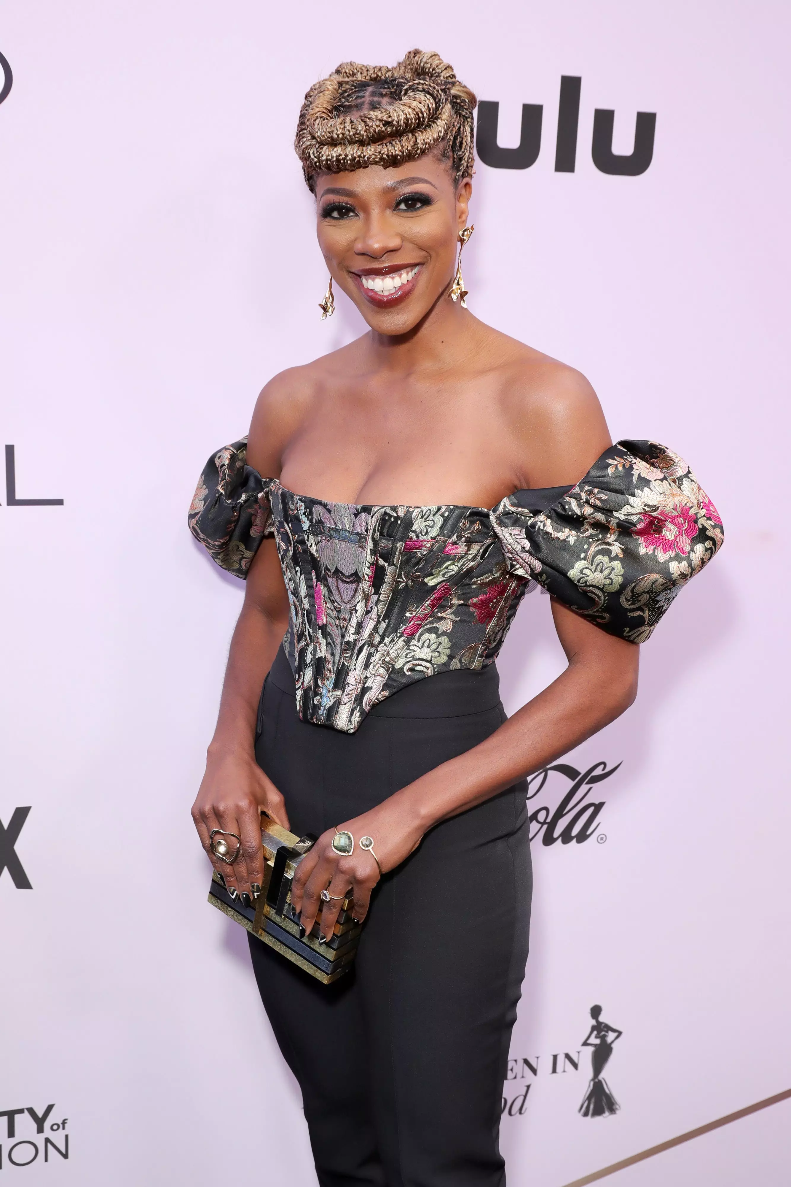 Красива коса виглядає з ESSENCE Black Women In Hollywood Awards 10772_6