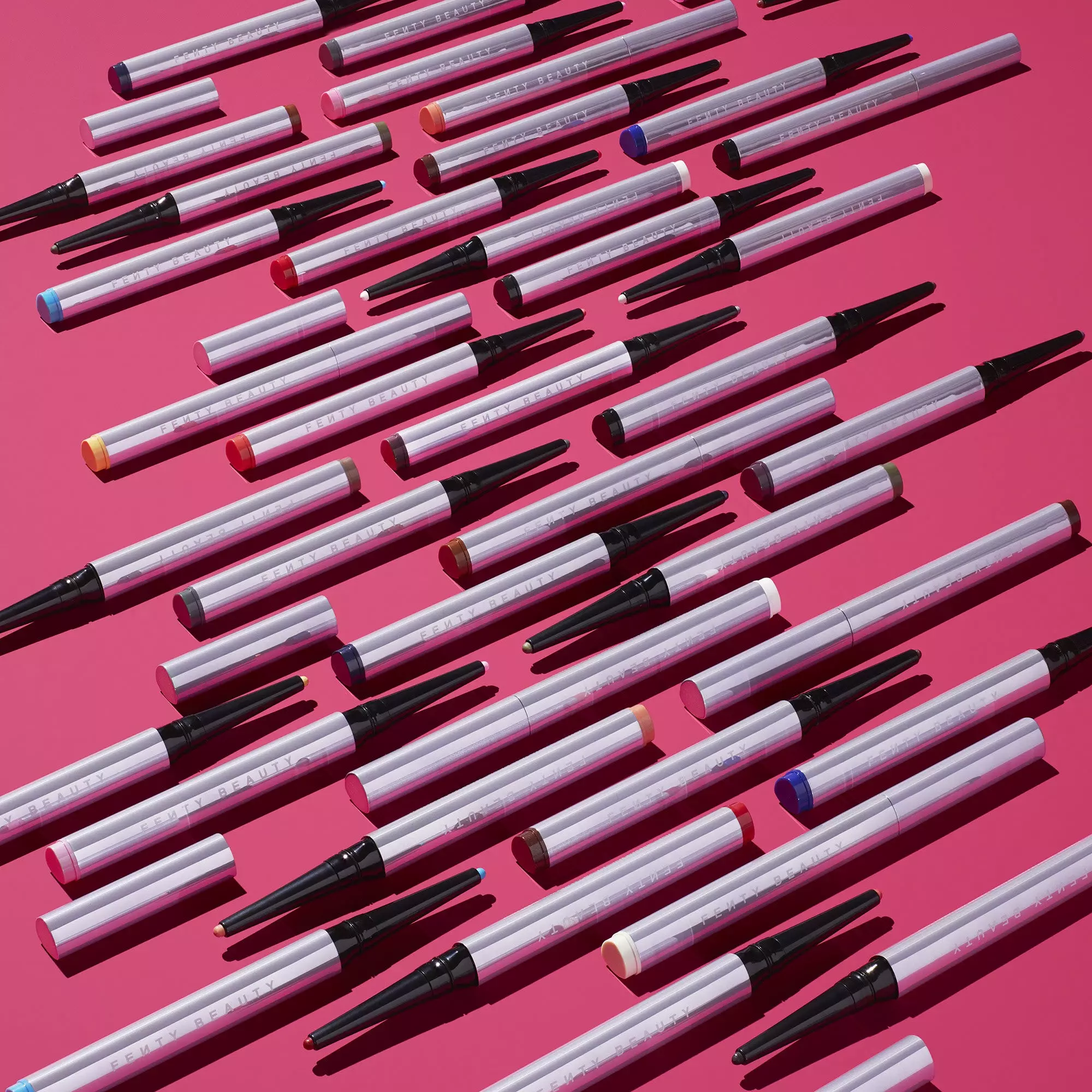 Liefhebbers van 'euforie', verheug u! Fenty Beauty brengt 20 nieuwe eyeliners uit