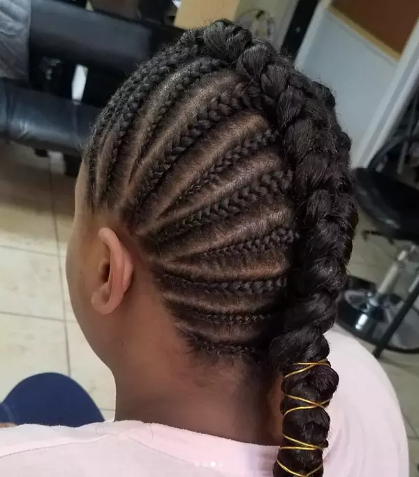 11 Cara Pikeun Ngarobih Braids Anjeun Pikeun Festival Esensi 11434_9