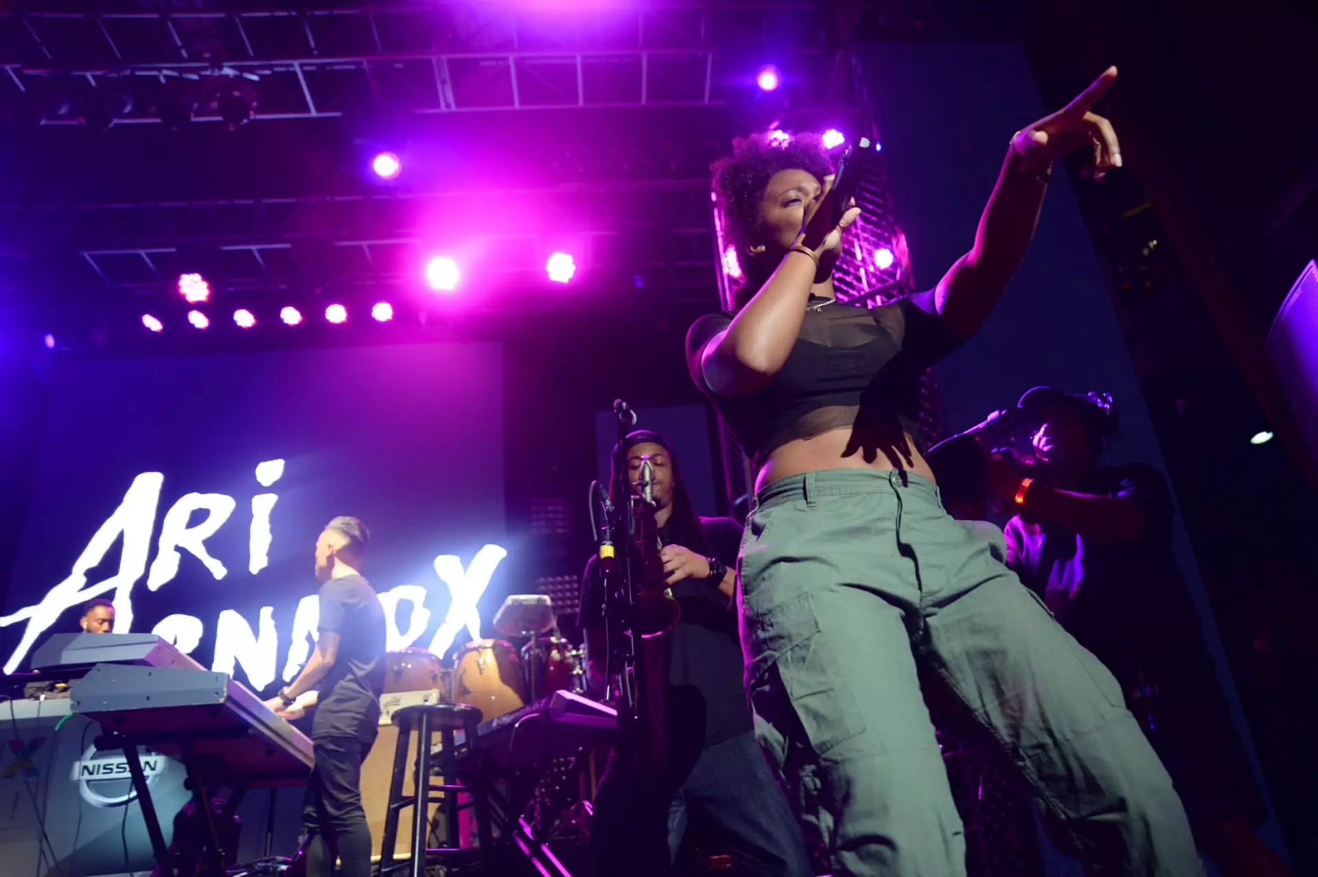 Ari Lennox tana Yaƙi da kanta a cikin Kundin Farko na 'Shea Butter Baby'