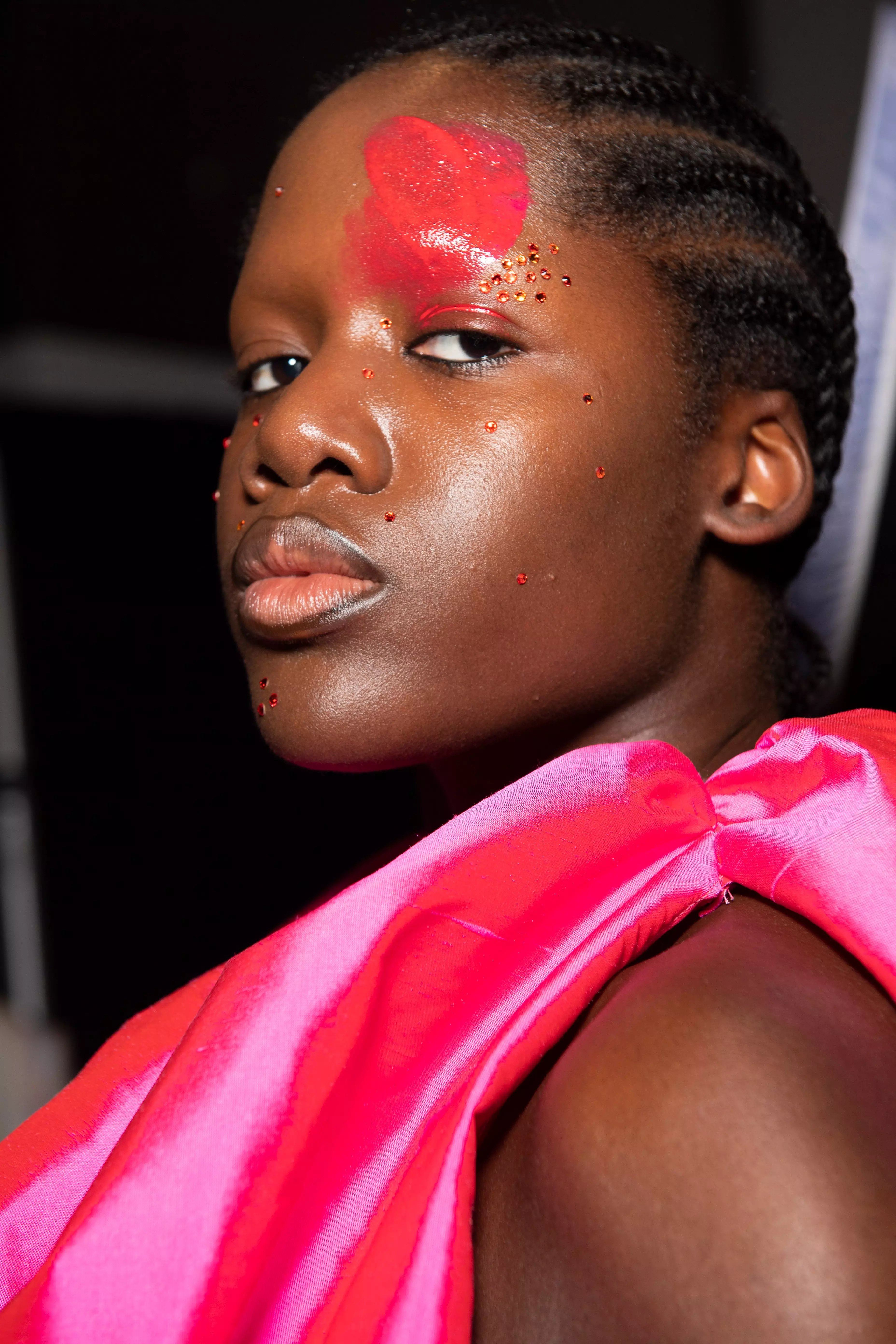 NYFW: A Look Inside The Christopher John Rogers Vor/Sumar 2020 Show 11709_12