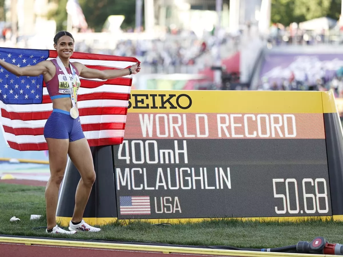 Sydney McLaughlin krossar sitt eget världsrekord i 400M häck