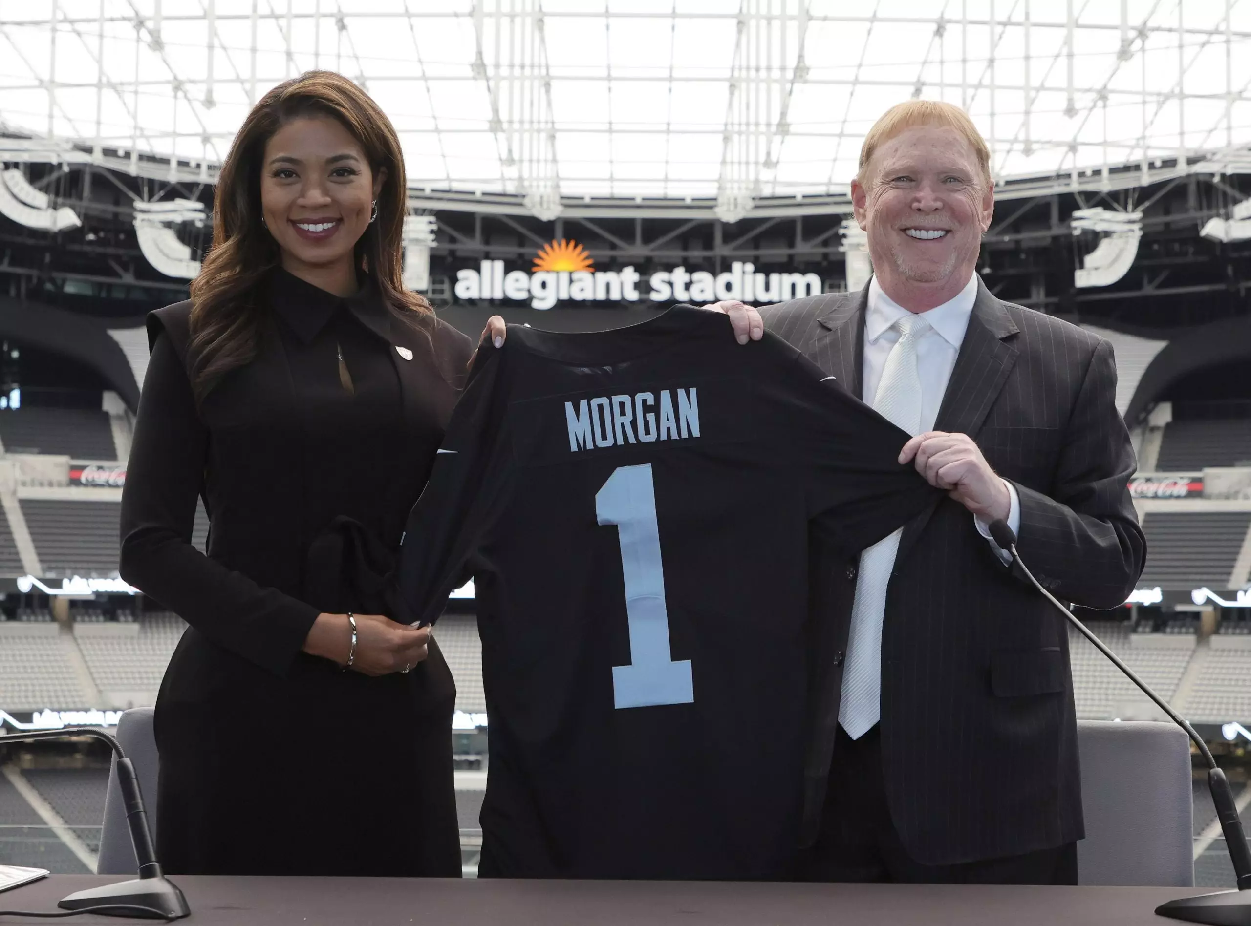 Sandra Douglass Morgan Menamakan Presiden Pasukan NFL