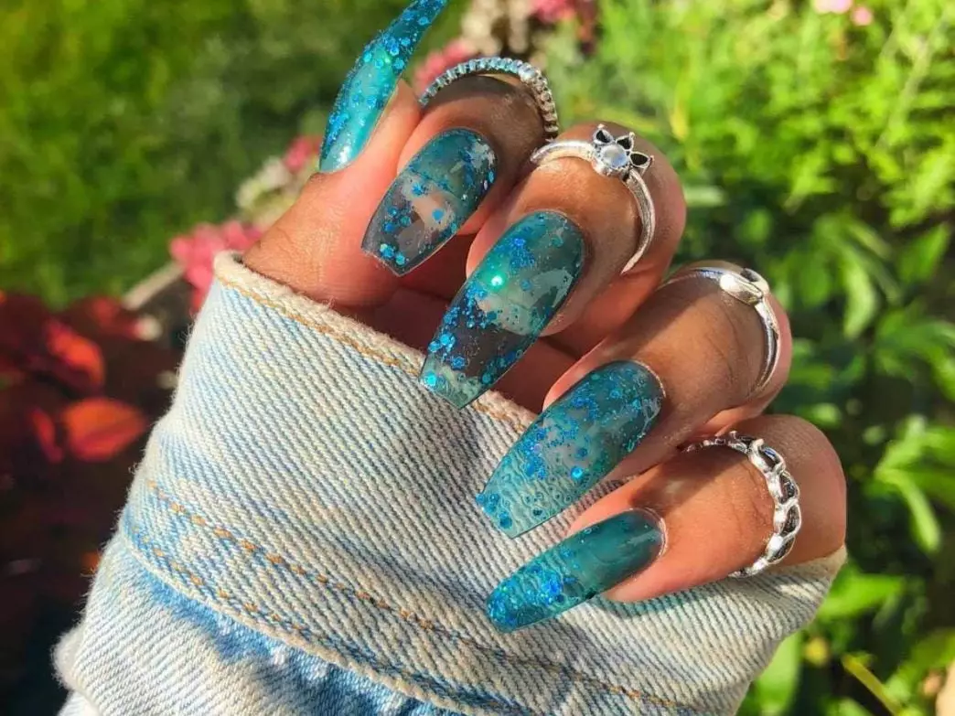 13 Must-Try Jelly Nail Designs dy't jo gel-manicure sille trompje