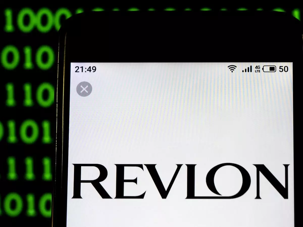 Revlon stiet foar swiere skulden en bestannen foar beskerming fan fallisemint