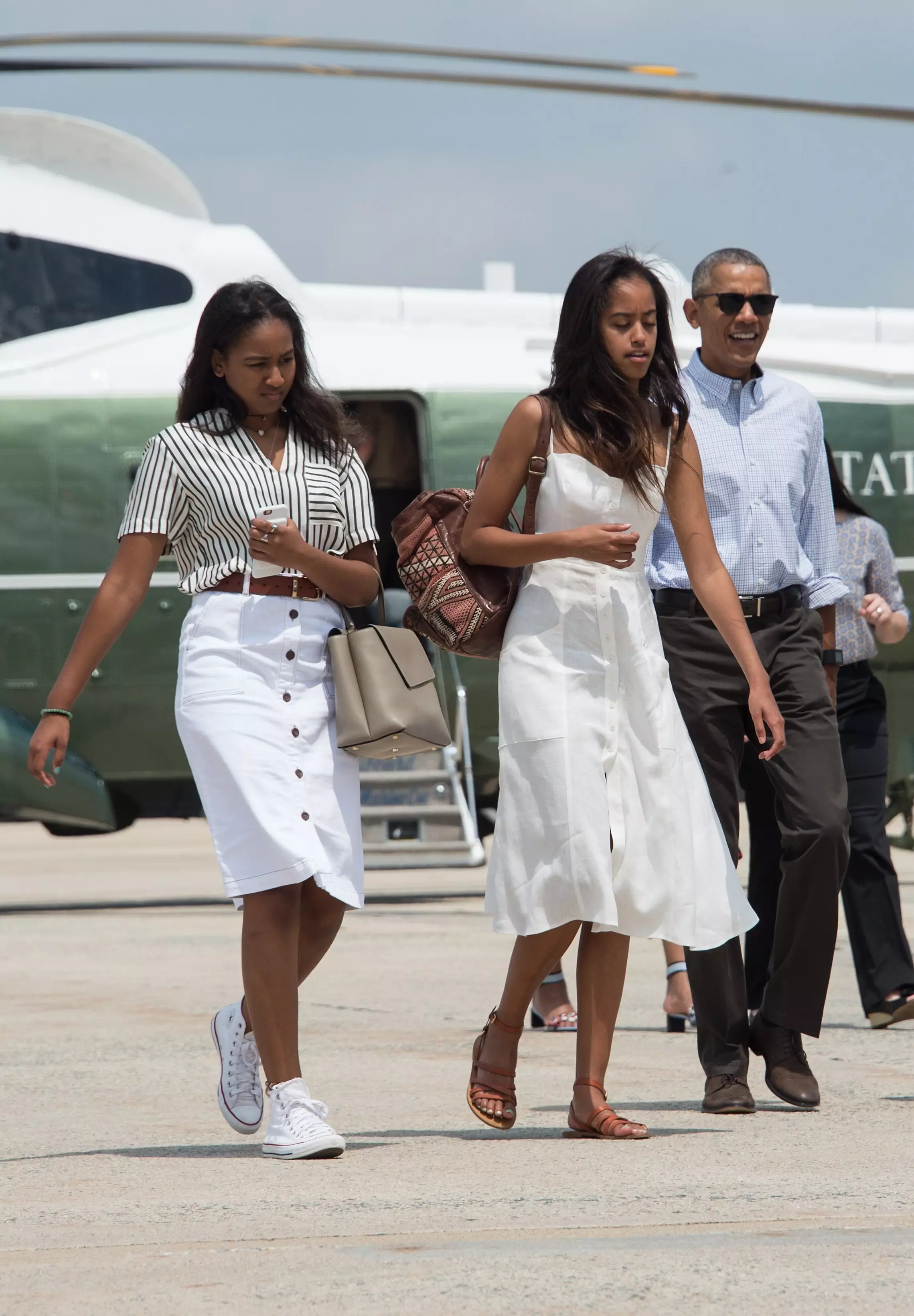 Stíl Sasha agus Malia Obama thar na blianta 12627_24