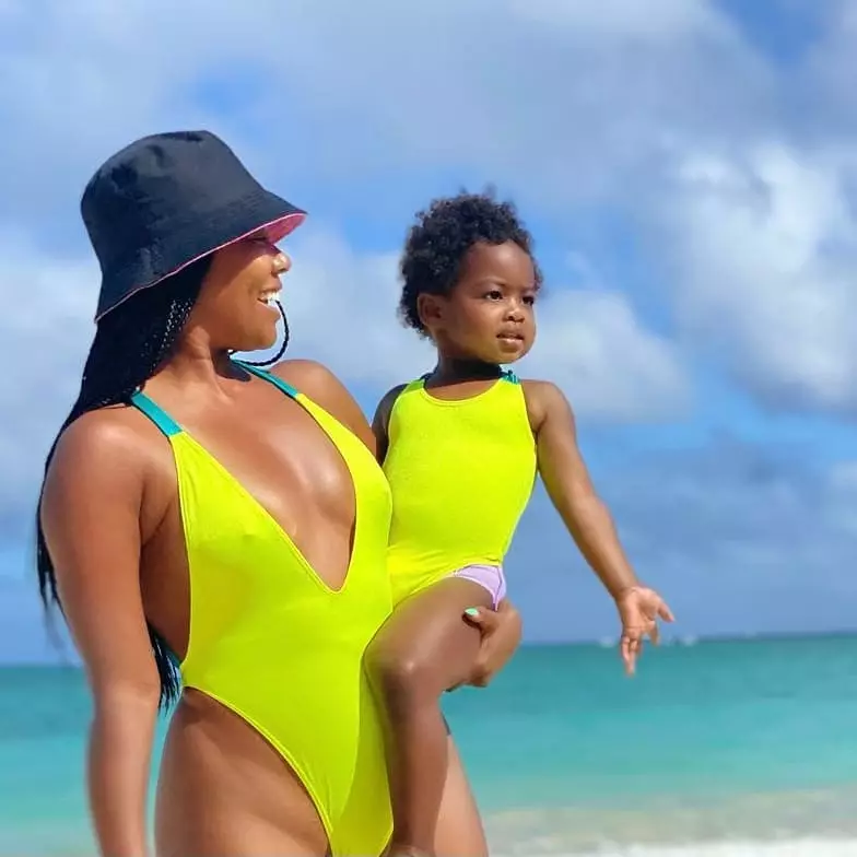 Anak-Anak Perempuan Tia Mowry dan Gabrielle Union Mempunyai Tarikh Main Paling Comel 12702_1