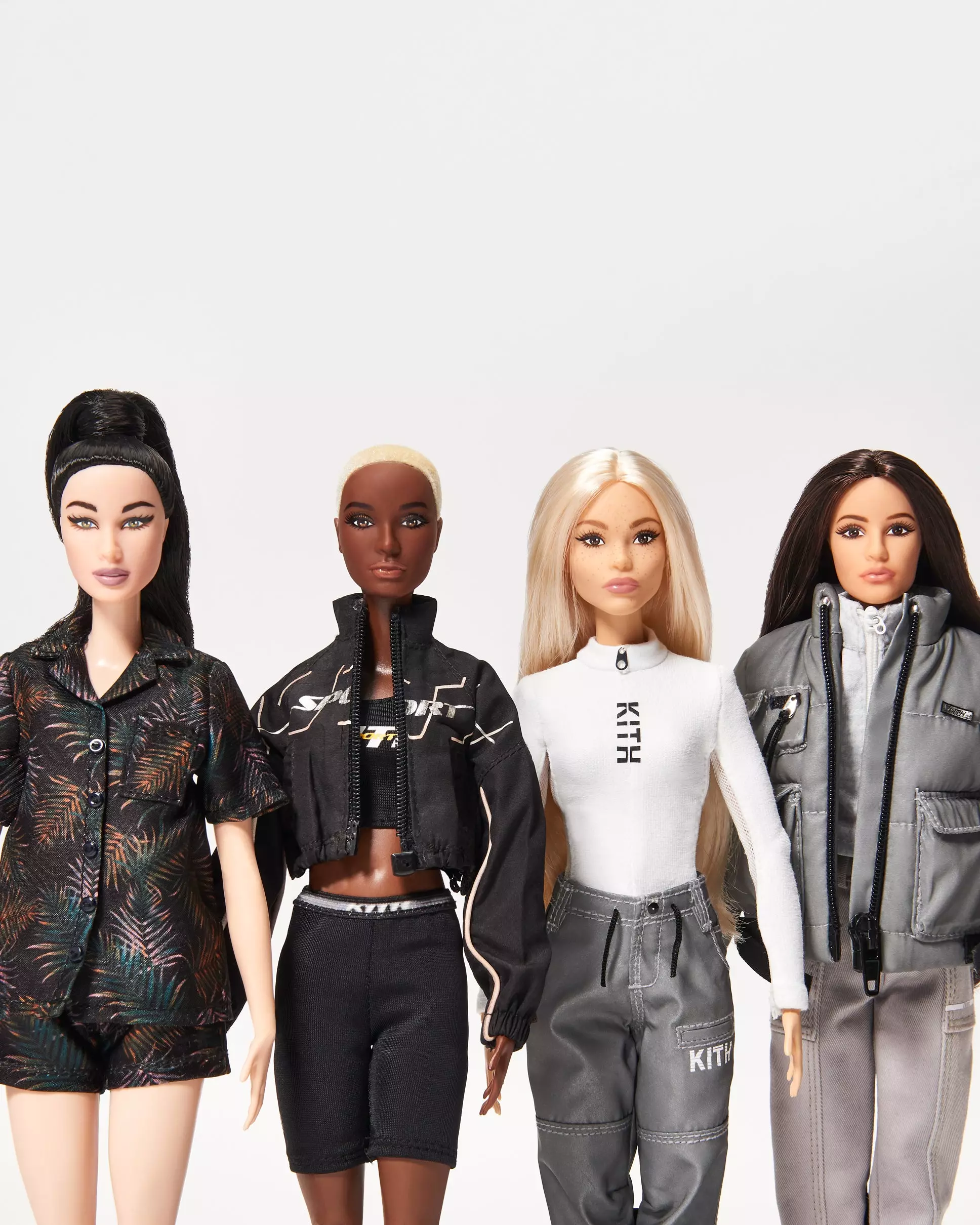 KITH WOMEN Teams Up With Barbie Pikeun Koléksi Kapsul