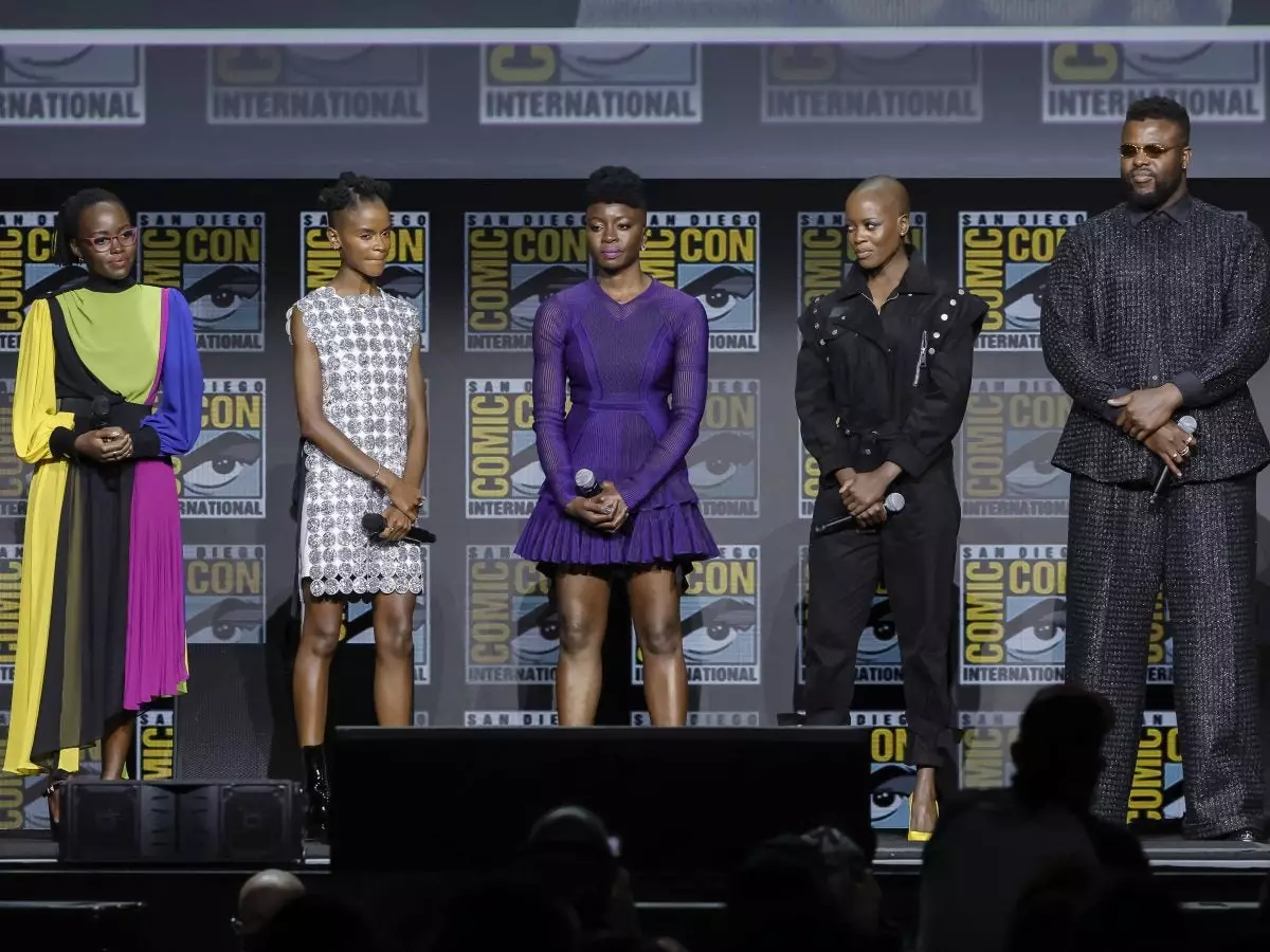 Comic-Con 2022: E bapala 'Wakanda Forever,' 'The Resort,' 'Puisano le The Vampire' Le Tse ling.