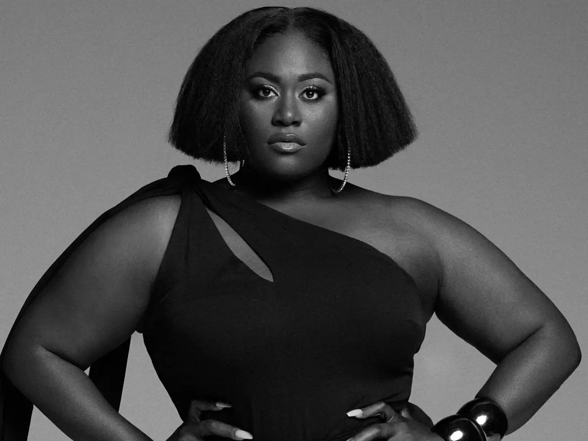 11 Inilunsad ng Honoré ang Danielle Brooks Capsule Collection