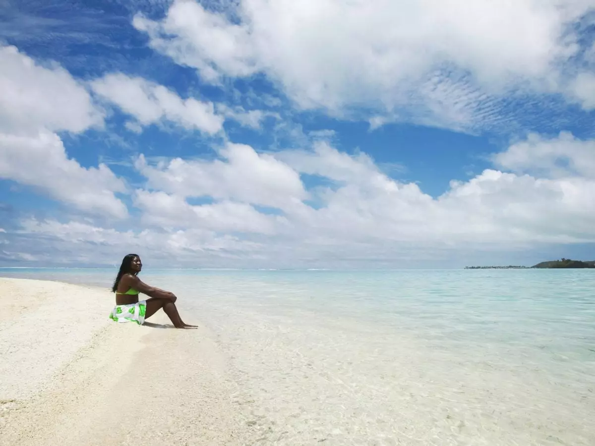 Orodha ya Ndoo za Msichana Mweusi: Anasa ya Juu ya Maji ya Bora Bora na Mabwawa Mazuri