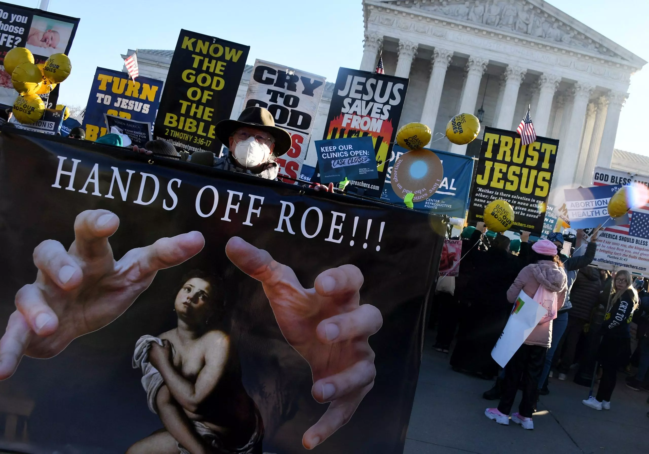 Suprema Corte Mantém a Lei do Aborto Texas SB8 racha a porta para contestar