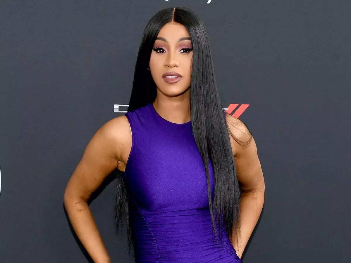 5 من أفضل مشاريع أعمال Cardi B