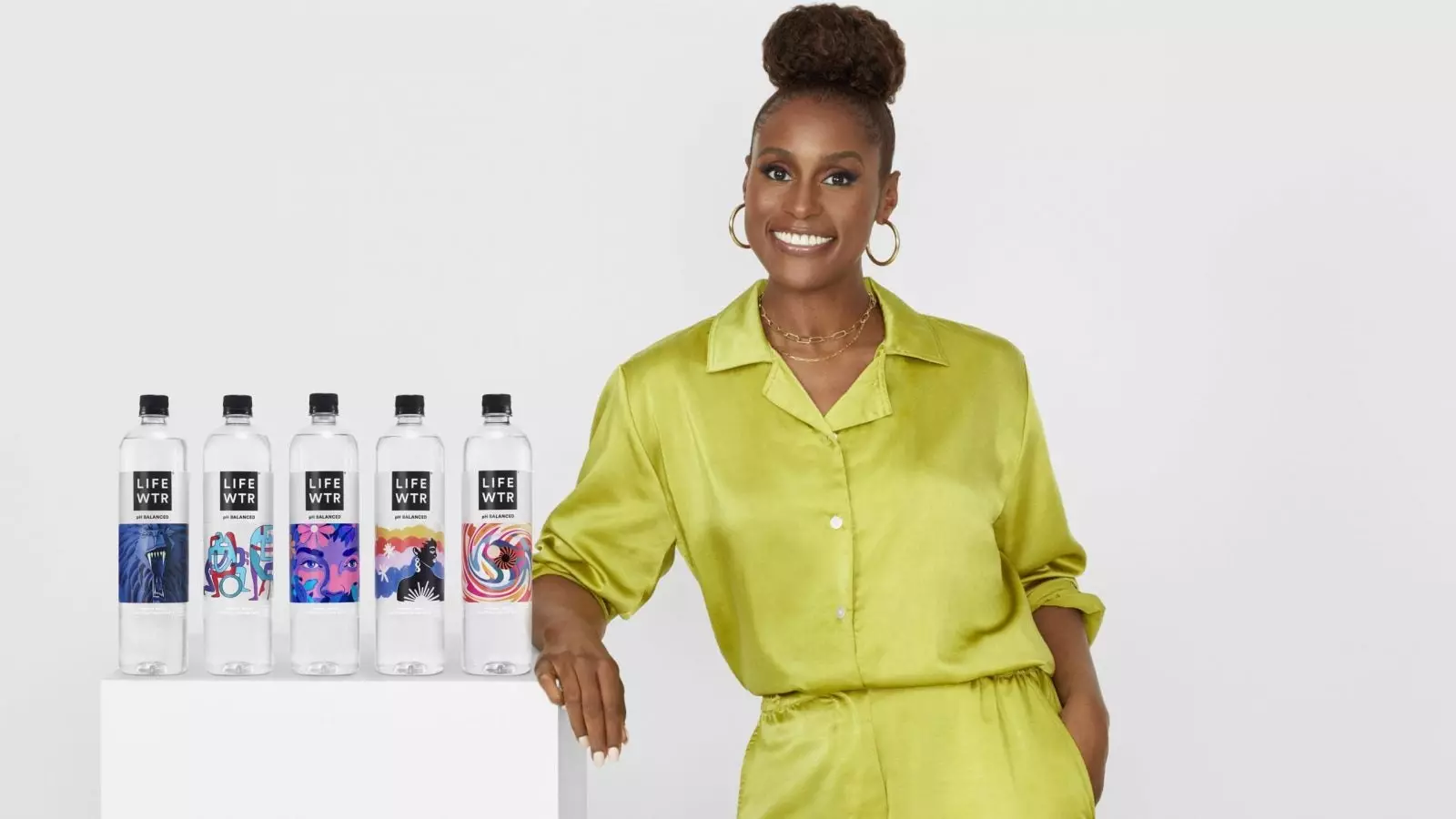 Issa Rae arbeitet mit LIFEWTR zusammen, um die Künste zu diversifizieren