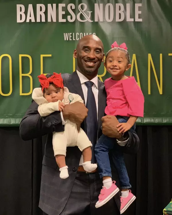 24 fotos de Kobe Bryant, el padre y hombre de familia 14692_17