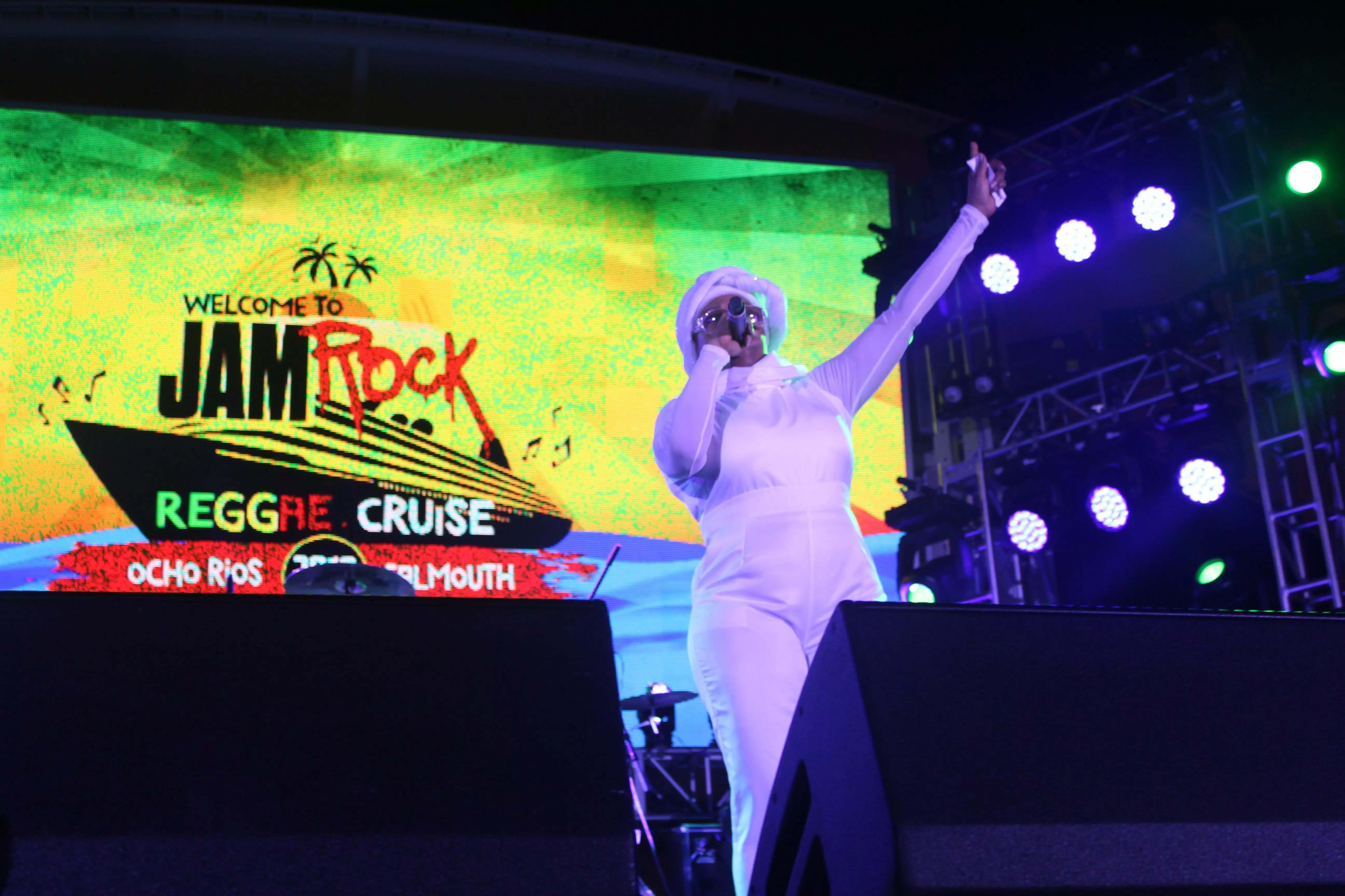 Isikebhe (Esodwa) Sothando: Ngaphakathi kwe-The Welcome to Jamrock Reggae Cruise