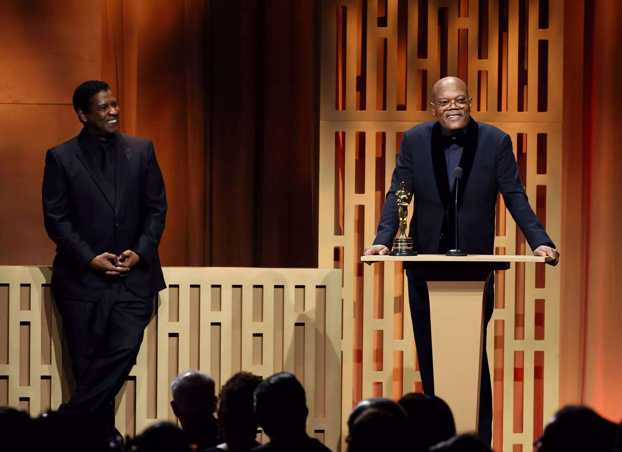 Vali Ödüllerinde Denzel Washington ve Samuel L. Jackson Arasındaki Kardeşlik Güçlü