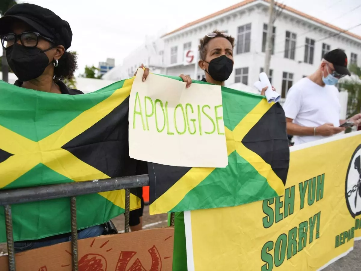 Qeveria Xhamajkane kërkon të heqë Mbretëreshën Elizabeth nga kreu i shtetit