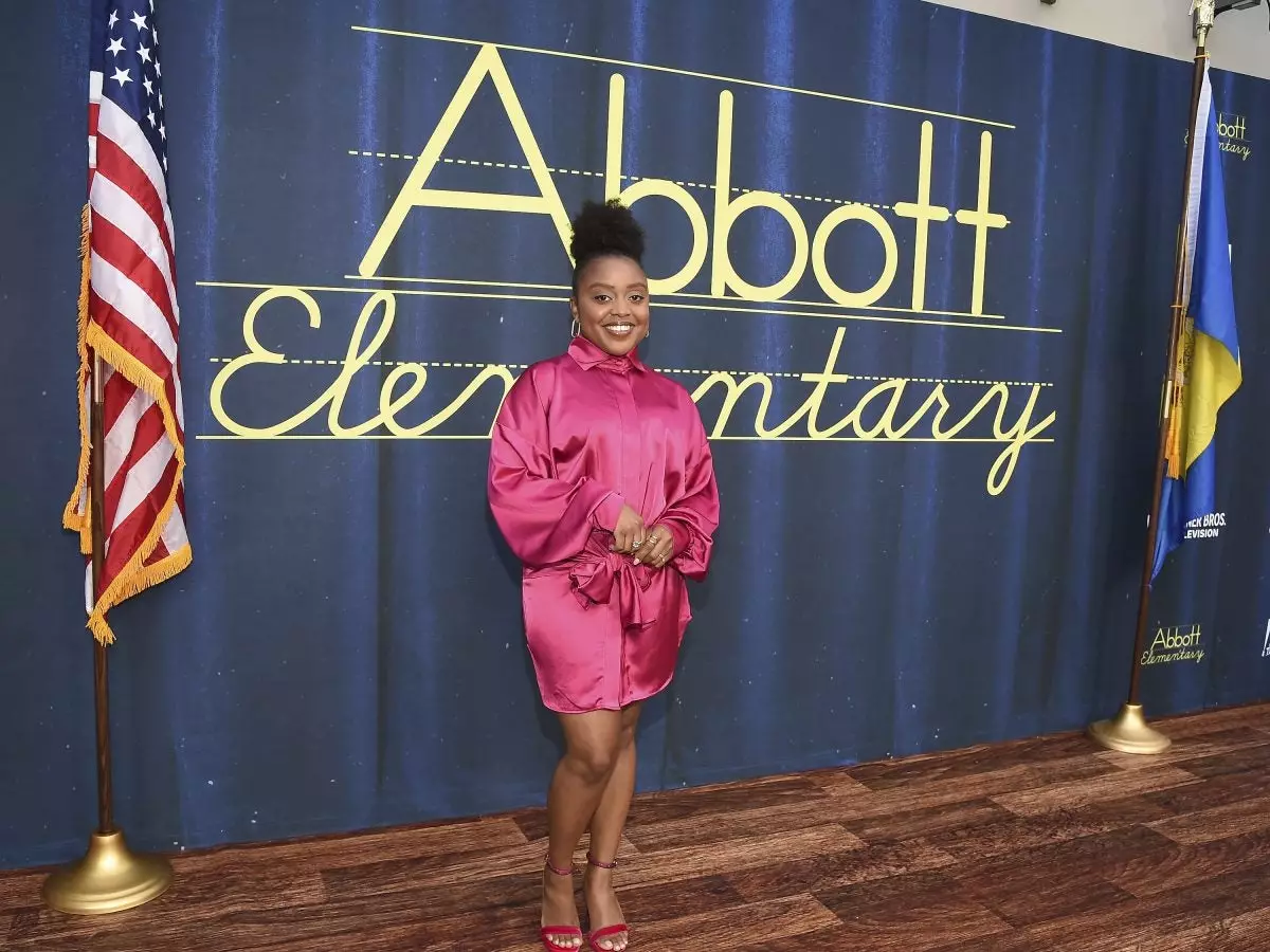 Quinta Brunson momba ny fiantraikan'ny mpampianatra teo amin'ny fiainany, 'Abbott Elementary' Season 2