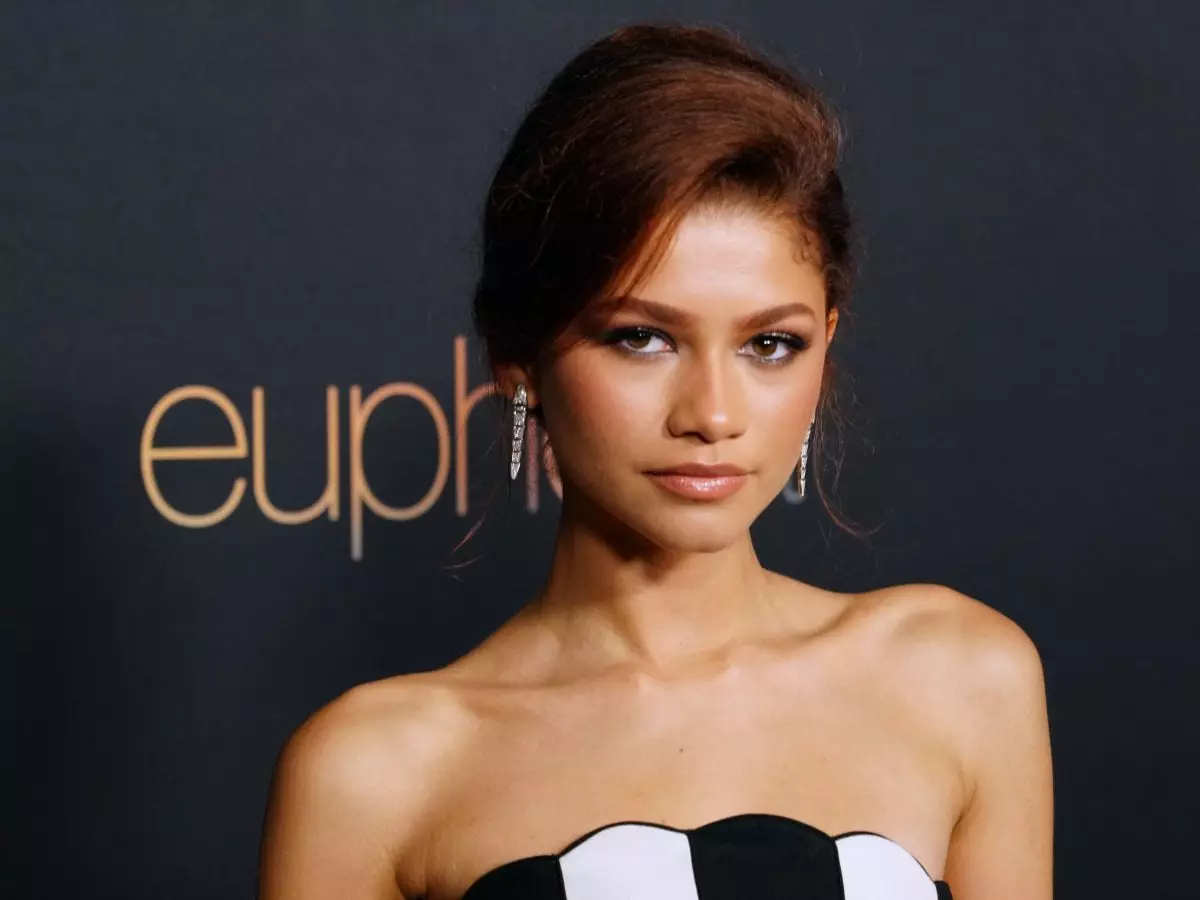 Nitehaka i Zendaya tamin'ny filazana fa manome voninahitra ny fiankinan-doha amin'ny zatovo ny 'Euphoria'