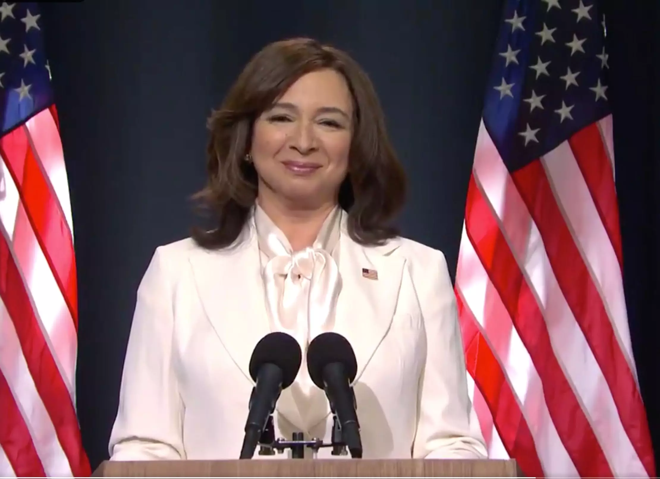 Maya Rudolph bring dit as verkose visepresident Kamala Harris op 'Saturday Night Live'