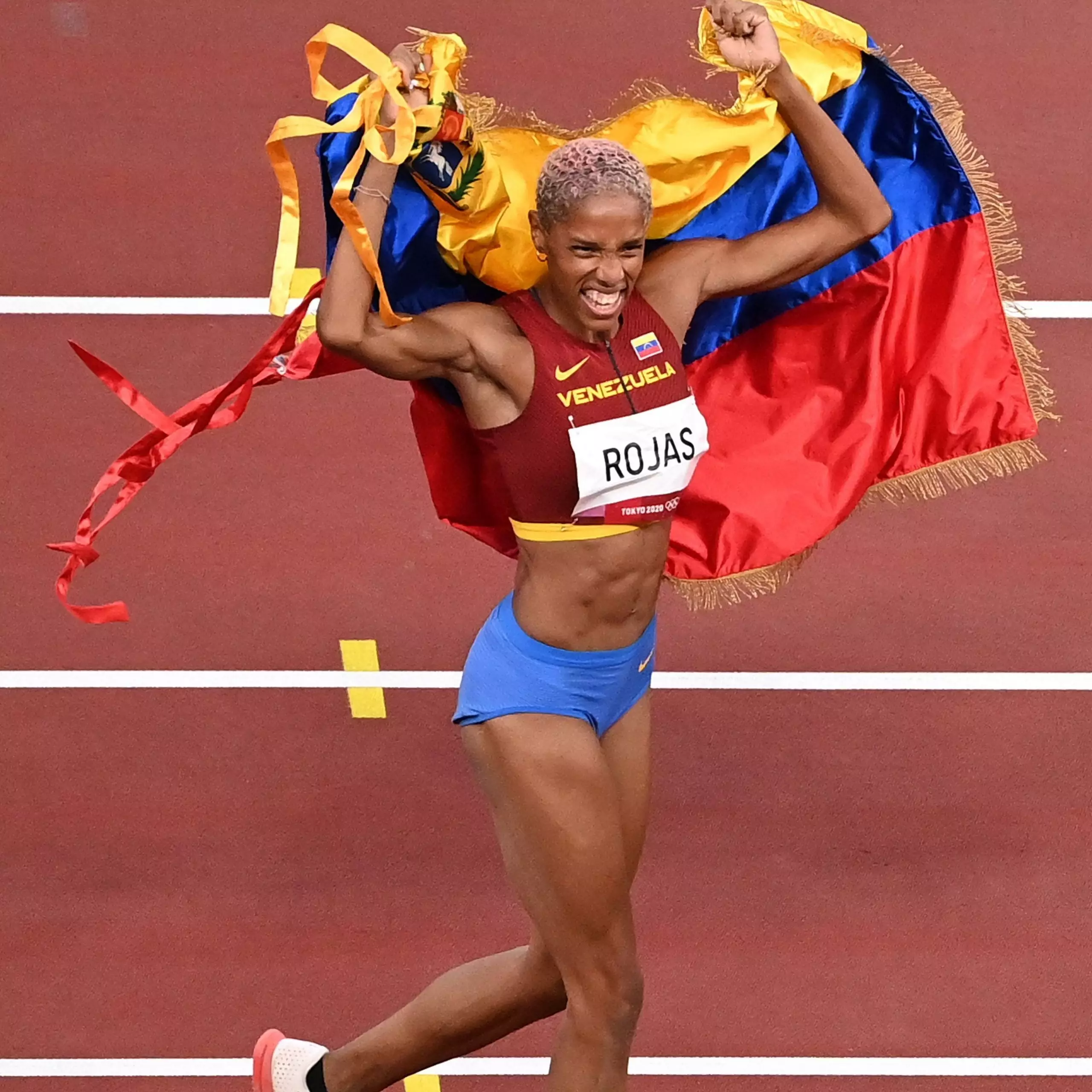 International Black Girl elere Ṣiṣe HERStory Ni The Olympic 16283_1