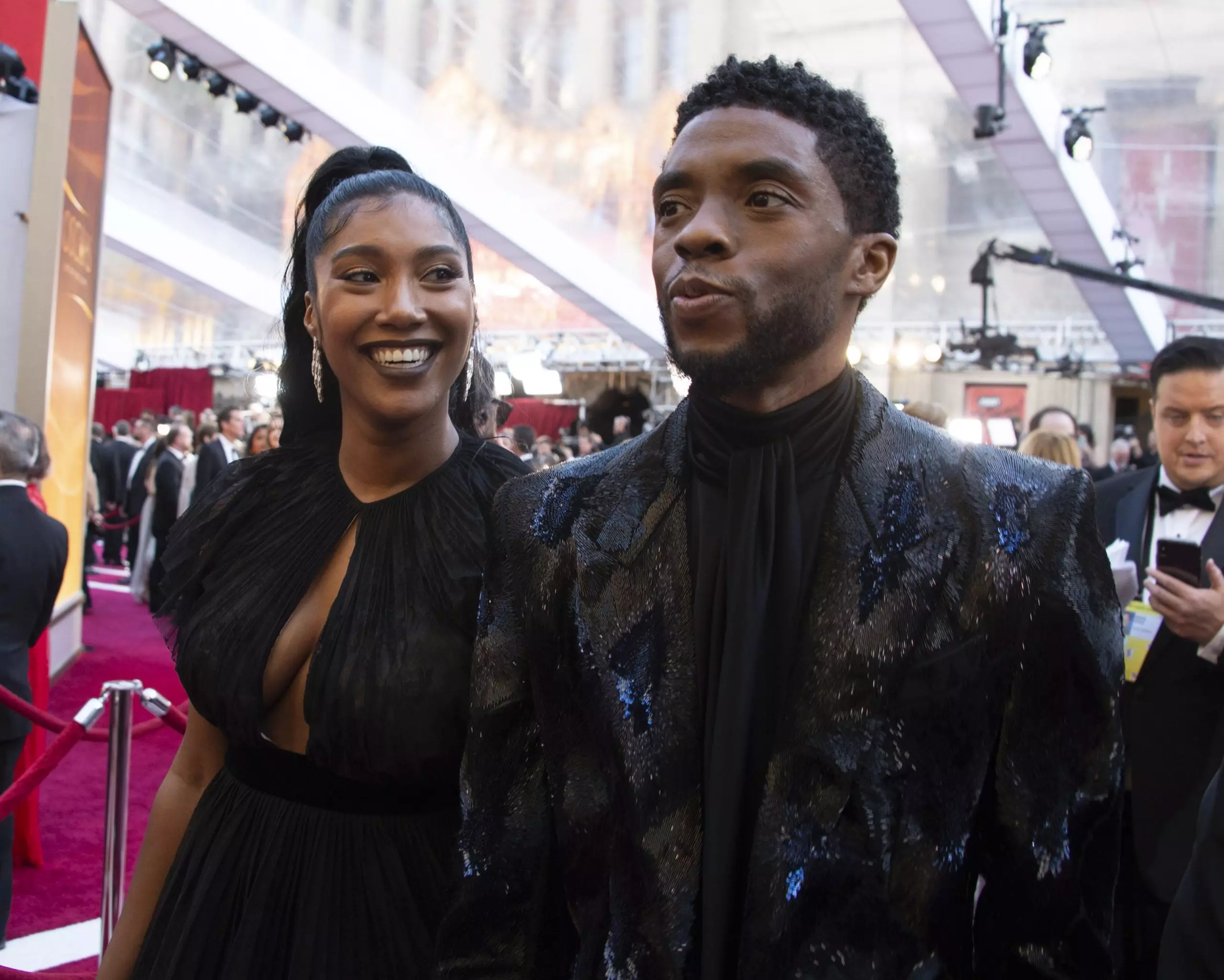 Chadwick Boseman eta emaztea Taylor Simone Ledwarden maitasun istorioa argazkietan 16458_4