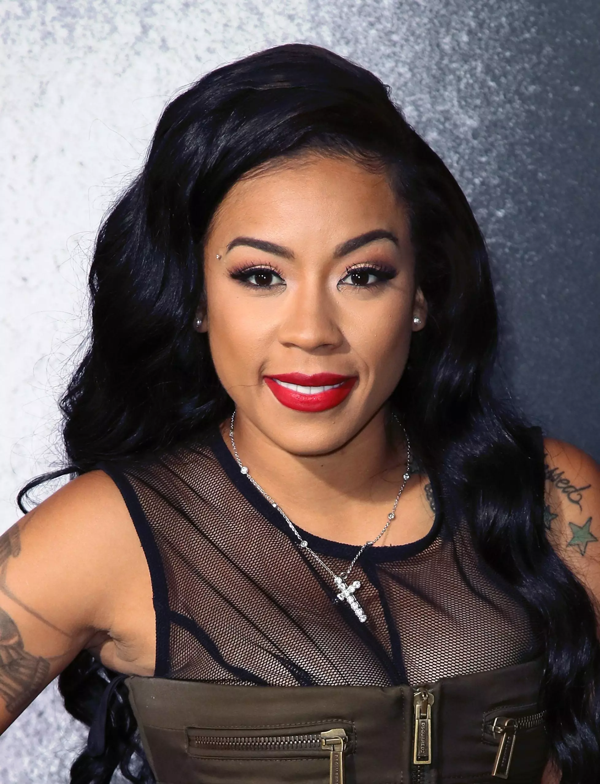 O novo peiteado de Keyshia Cole demostra que é a raíña de cambialo 16745_2