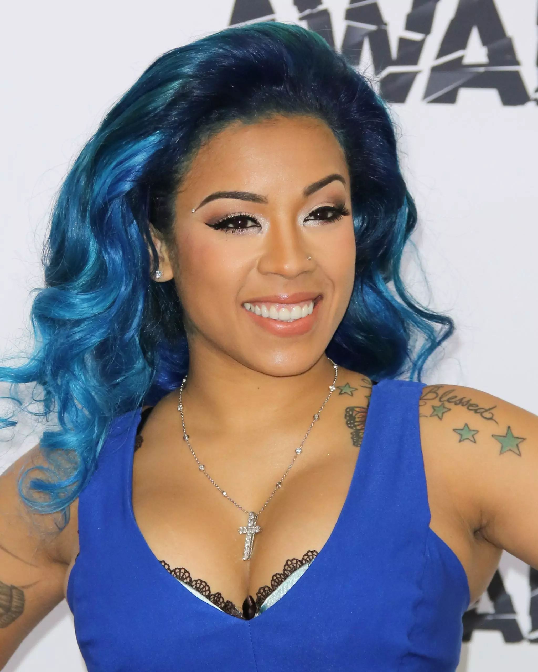 O novo peiteado de Keyshia Cole demostra que é a raíña de cambialo 16745_5