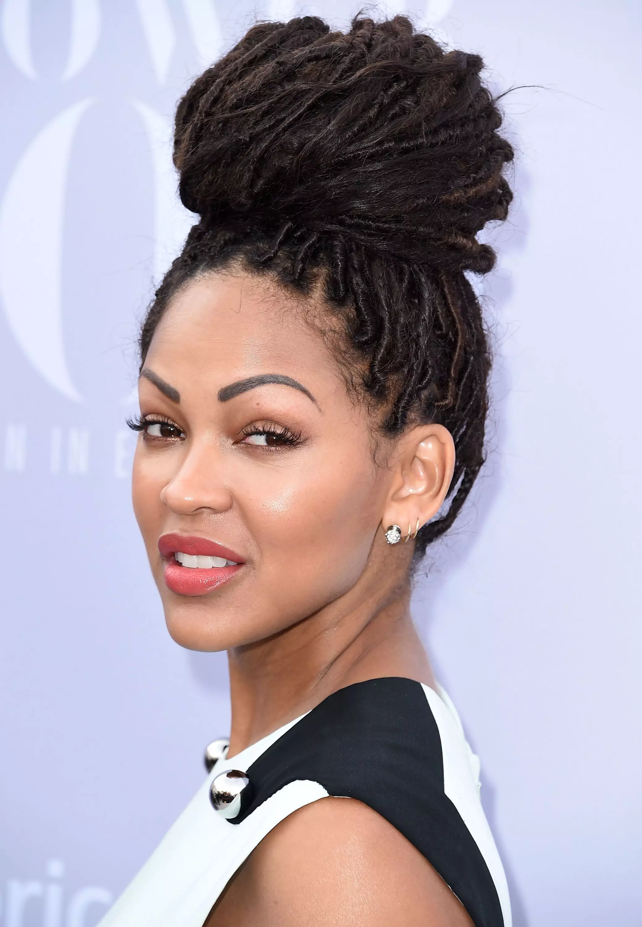 Best Celebrity Messy Bun Hairstyles 17211_10