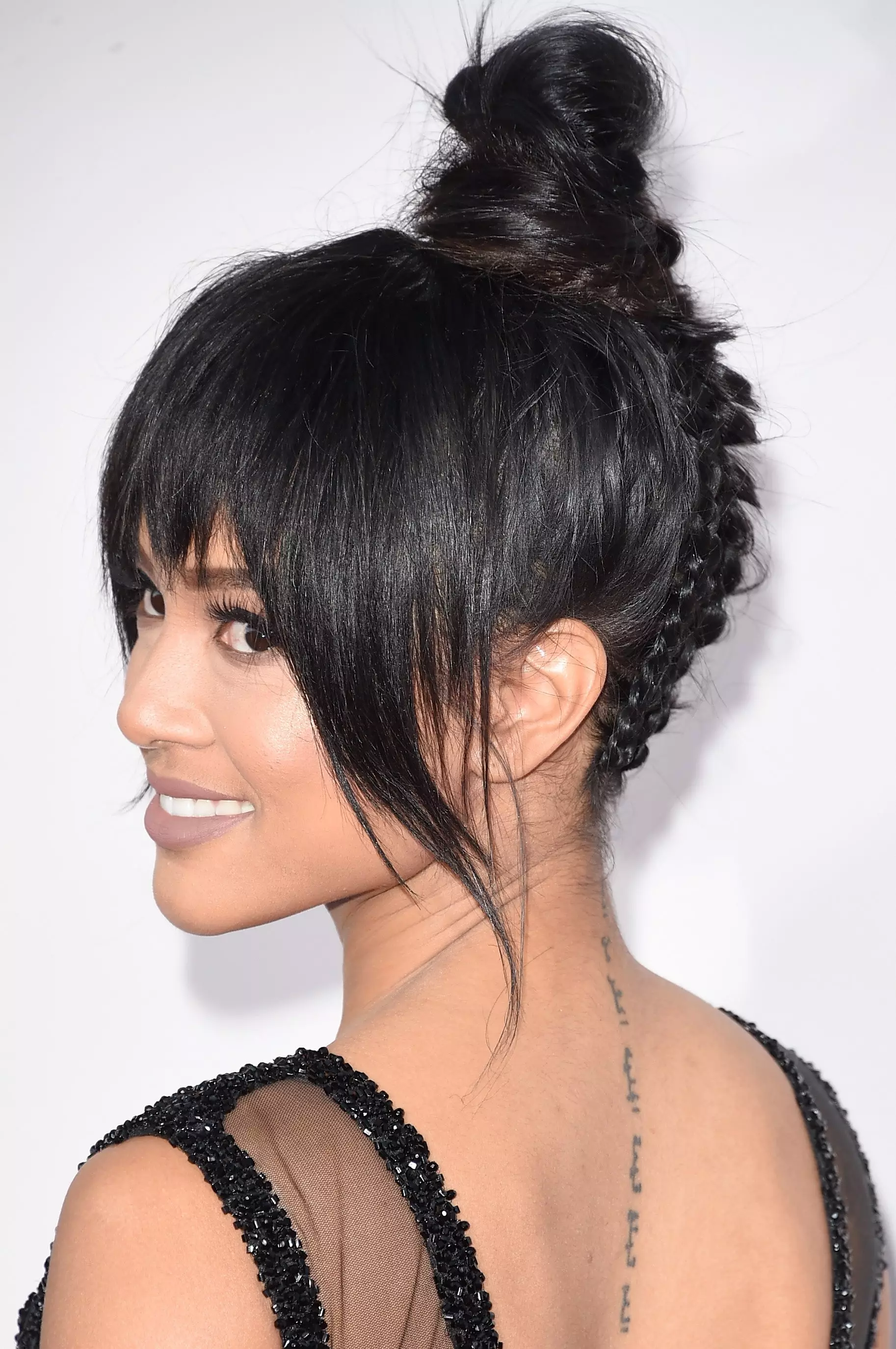 Best Celebrity Messy Bun Hairstyles 17211_13