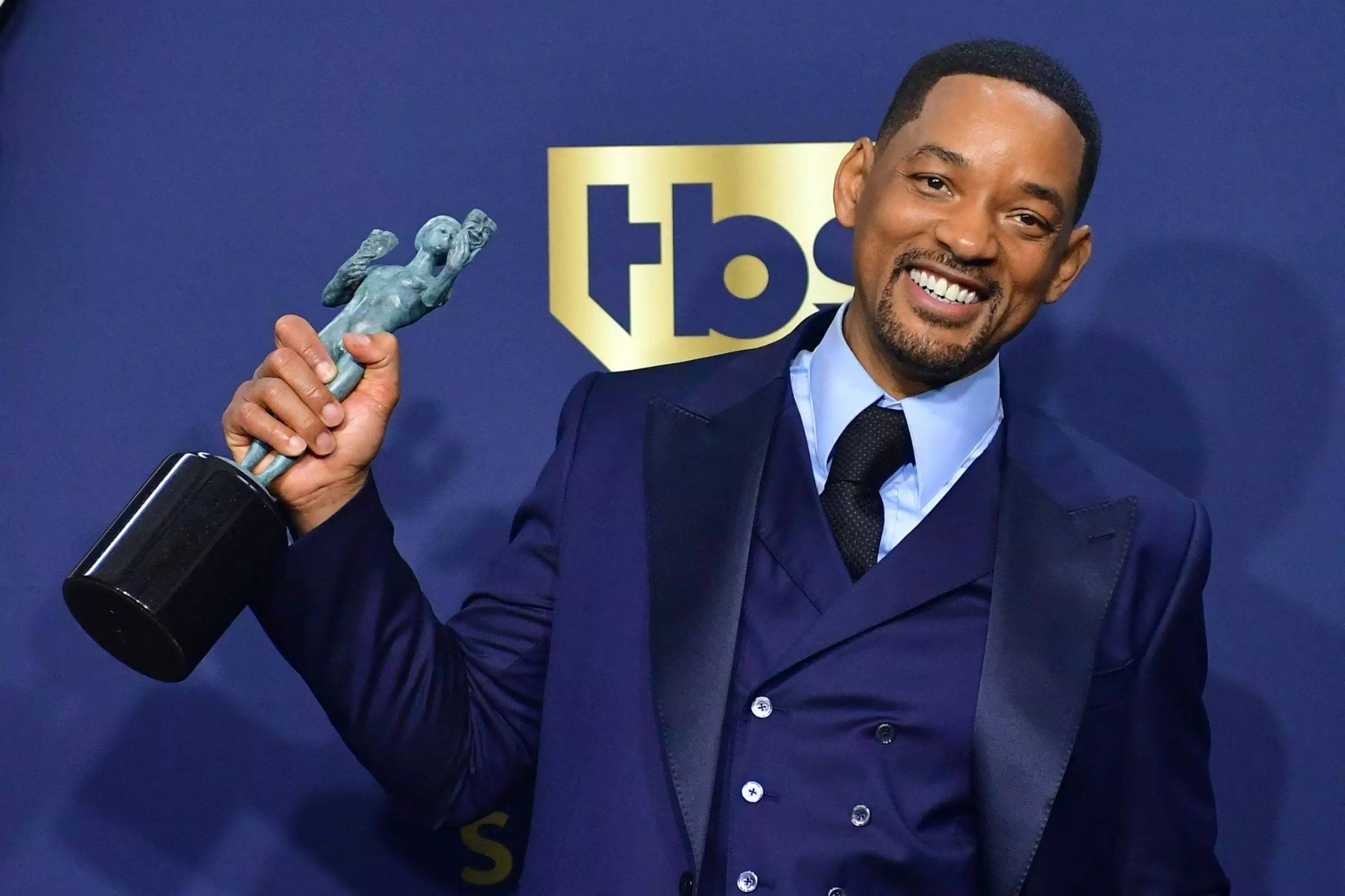 WATCH: Will Smith Ngrembug 'Spurt Pertumbuhan' Paling Anyar Sawise Menang Penghargaan SAG Emosional