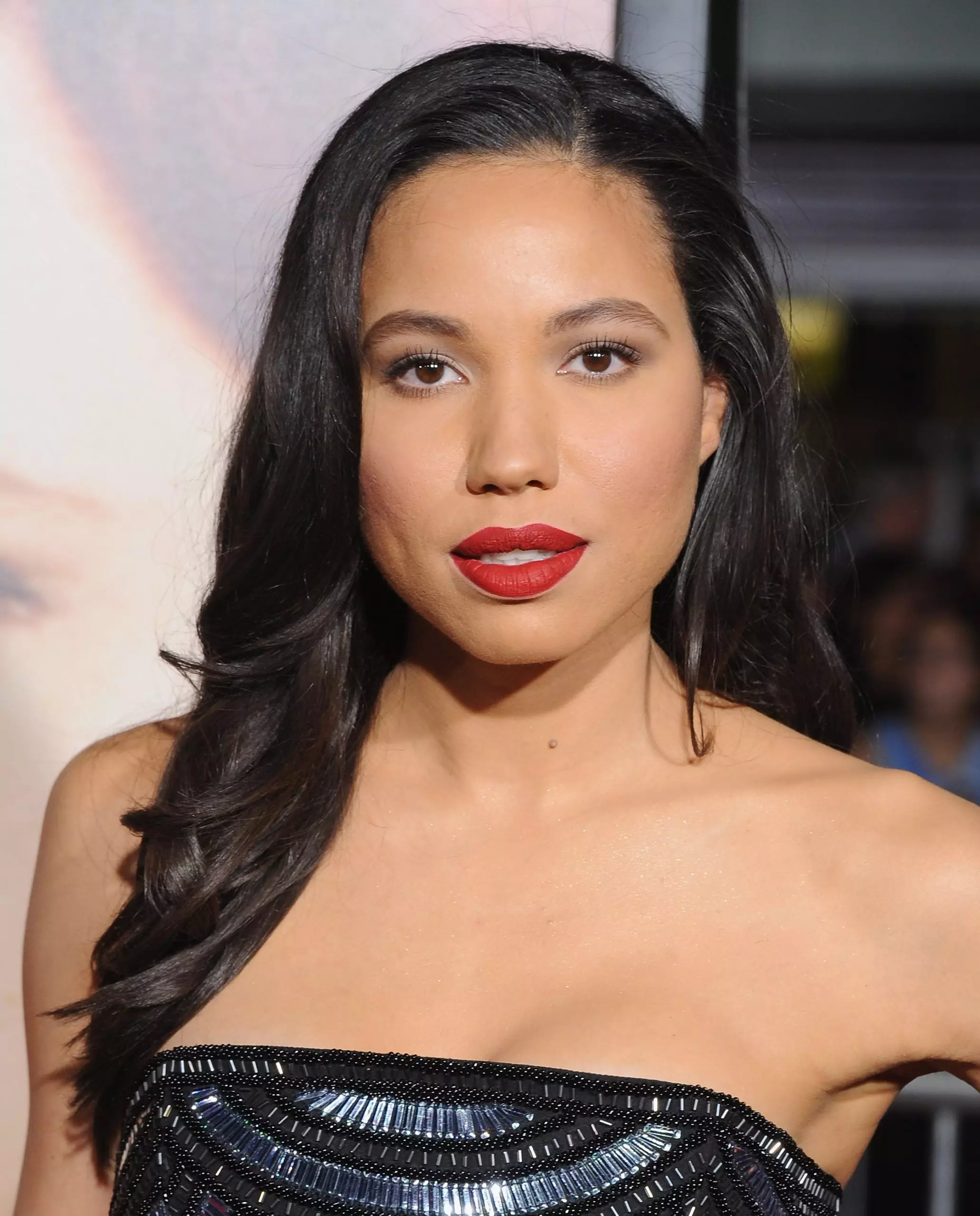 Jurnee Smollett ແມ່ນຄວາມງາມທີ່ພວກເຮົາບໍ່ສາມາດໄດ້ຮັບພຽງພໍ 1782_3