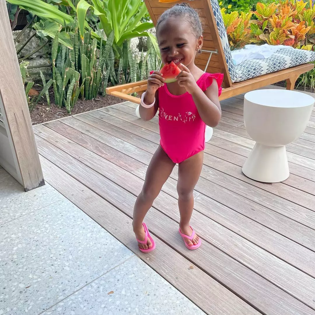 Kenya Moore és Marc Daly élvezi a „családi időt” a Bahamákon Brooklyn lányával