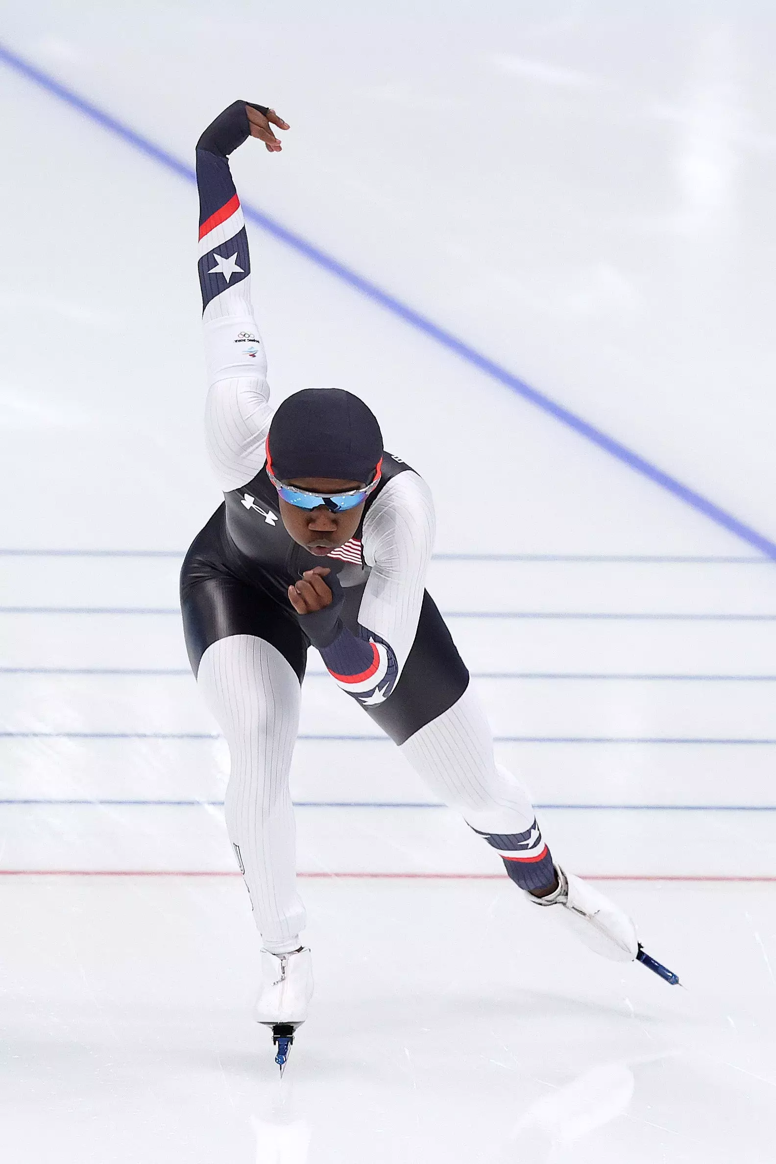 Erin Jackson entre dans l'histoire en devenant la première femme noire à remporter une médaille olympique en patinage de vitesse