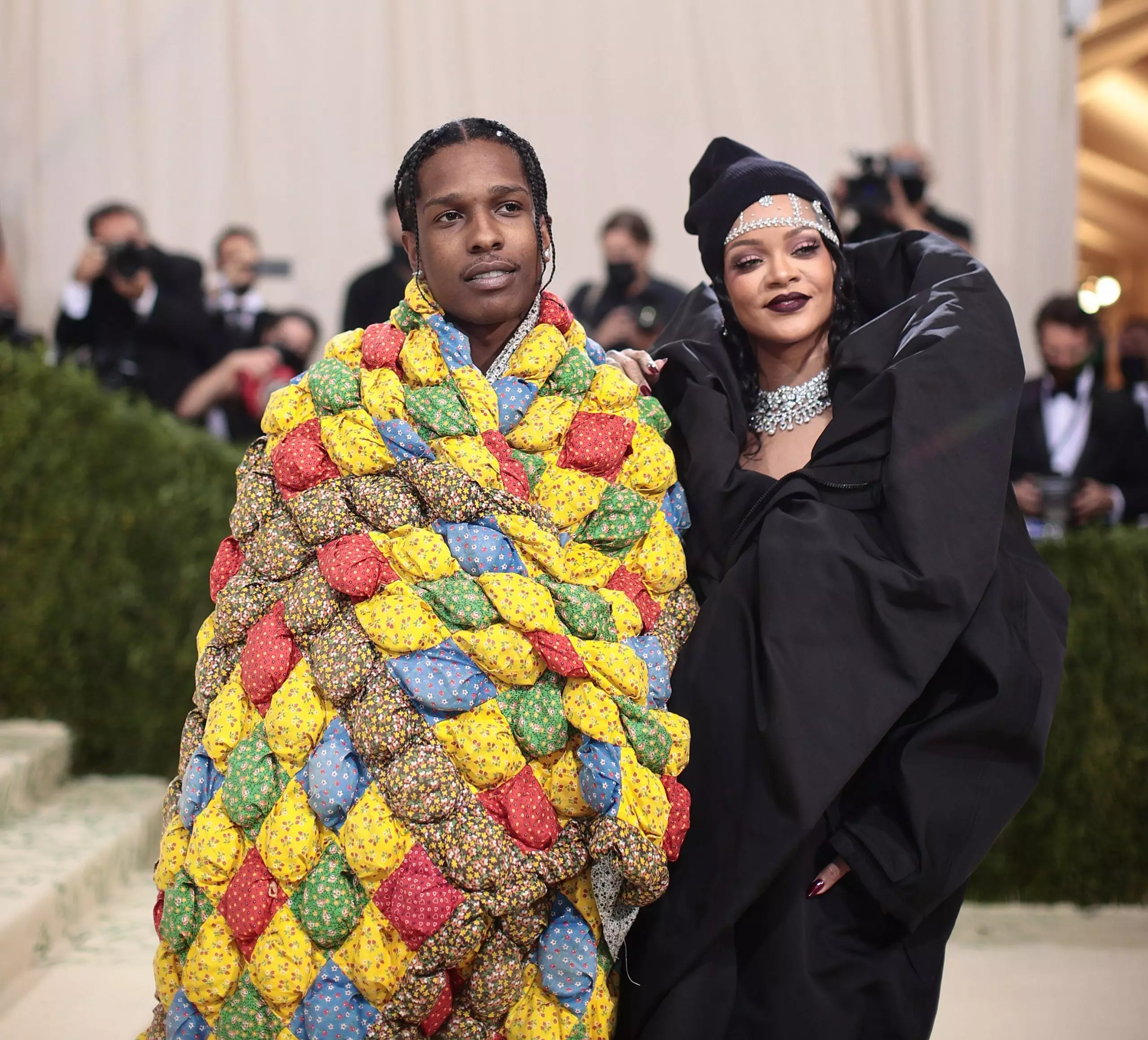 9 张蕾哈娜和 A$AP Rocky 在 Met Gala 上疯狂相爱的甜蜜照片 1896_9