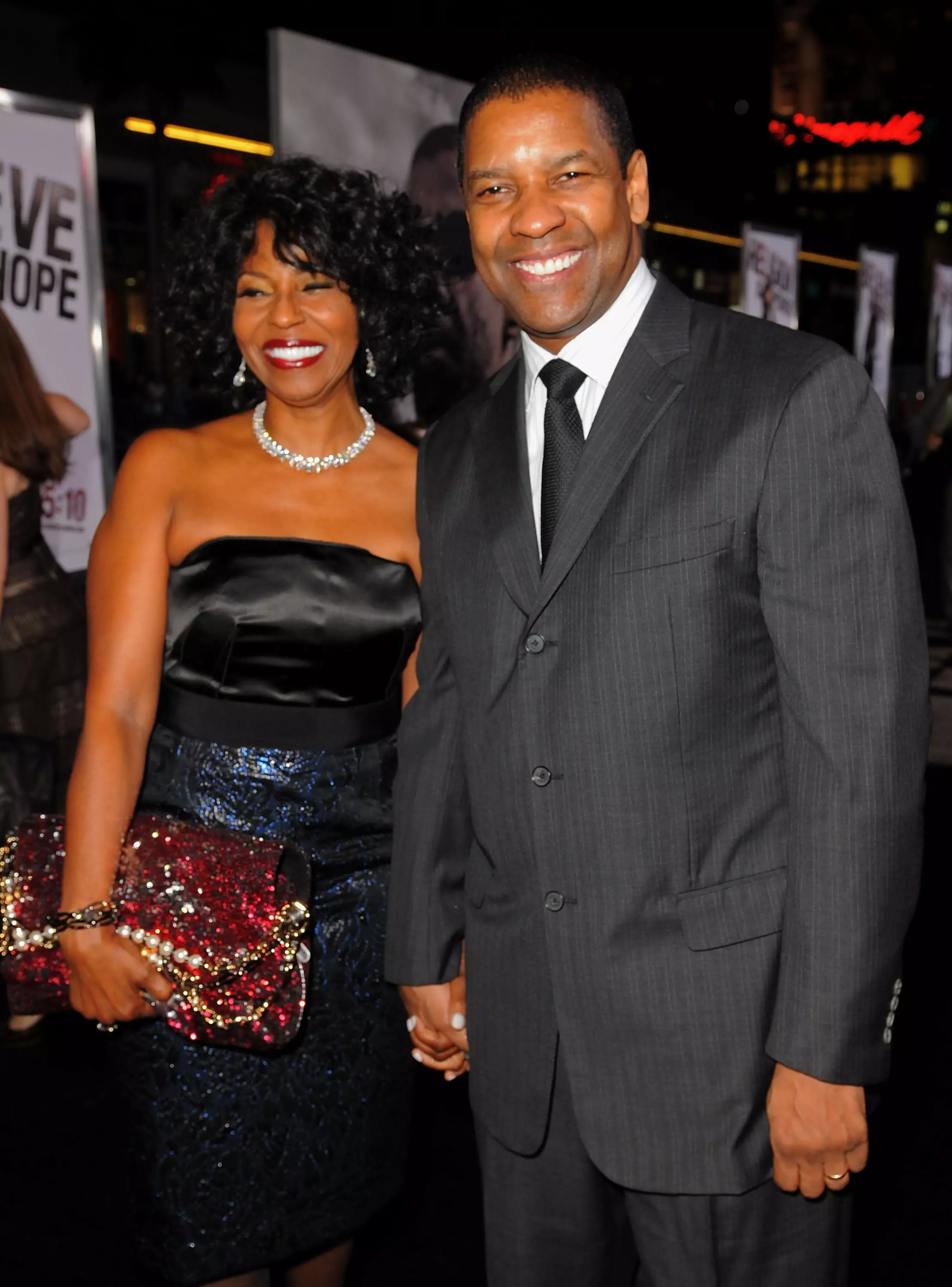 Denzel Washington และภรรยา Pauletta Washington ถ่ายรูปในตอนนั้นและตอนนี้ 19081_13