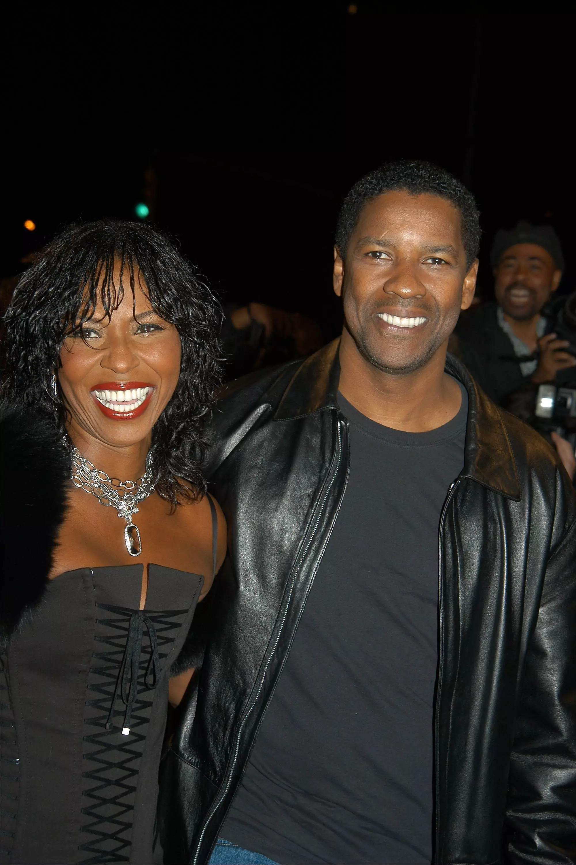 Denzel Washington และภรรยา Pauletta Washington ถ่ายรูปในตอนนั้นและตอนนี้ 19081_7