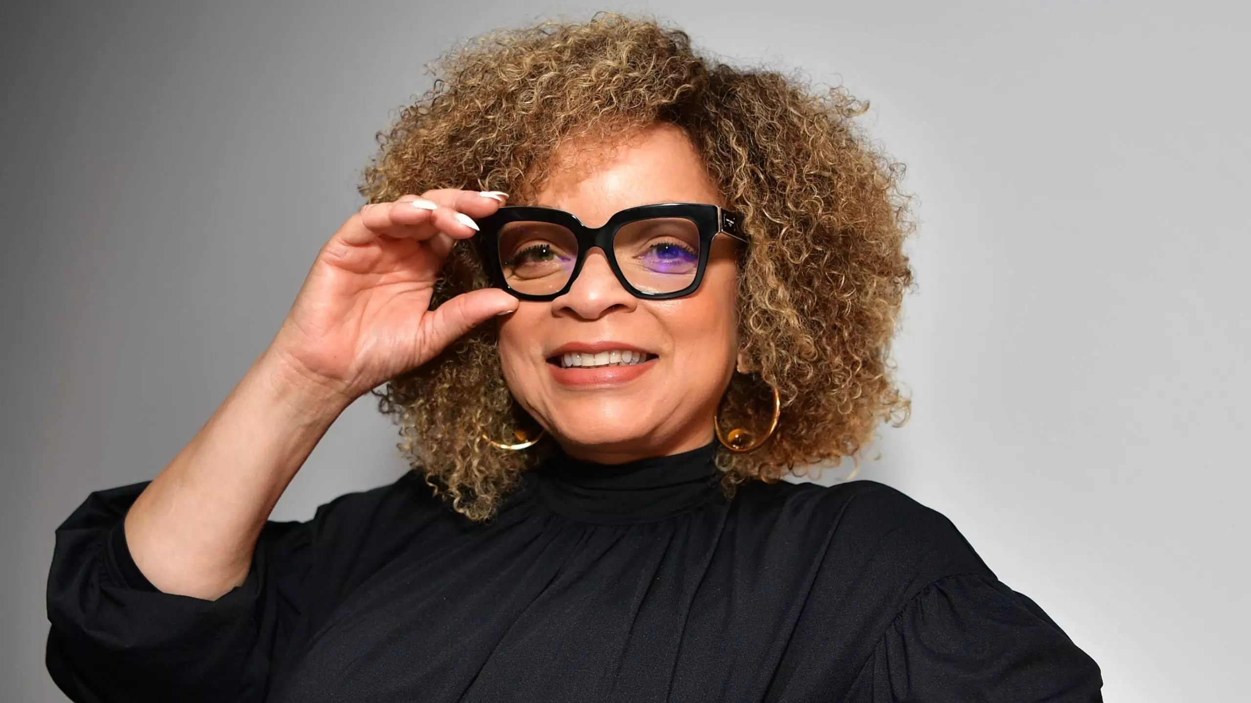 Ruth E. Carter envite fanatik yo nan monn kreyatif li