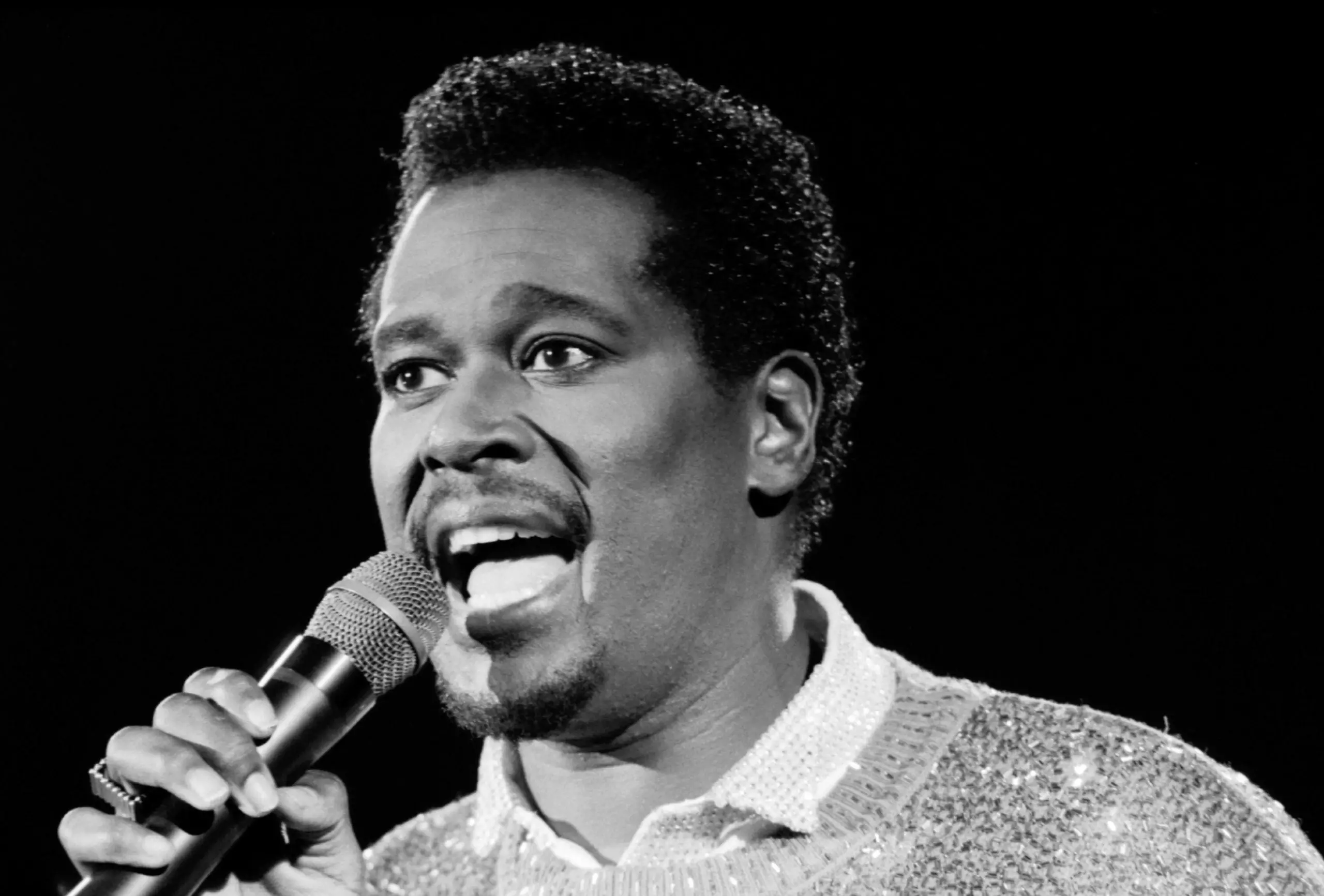 Do Dhaoine Dubha, beidh Luther Vandross ina Theaghlach i gcónaí agus go Deo