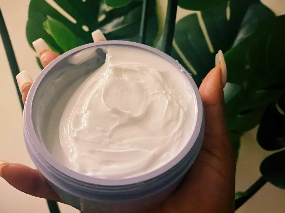 የ Fenty Skin Butta Drop Body Cream ዋጋ አለው? እኔ ለራሴ አገኘሁት