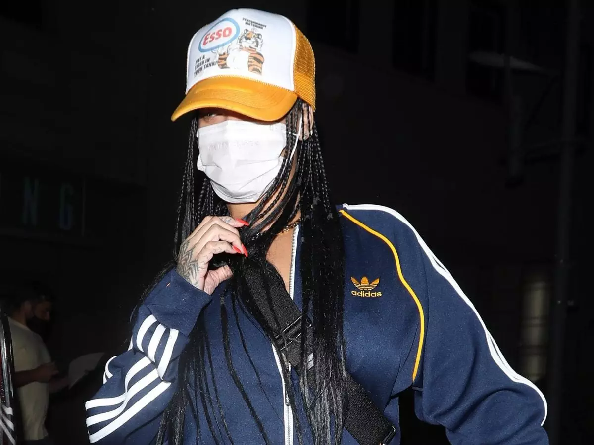 Rihanna Is Back Again With Tema Street Style Slay