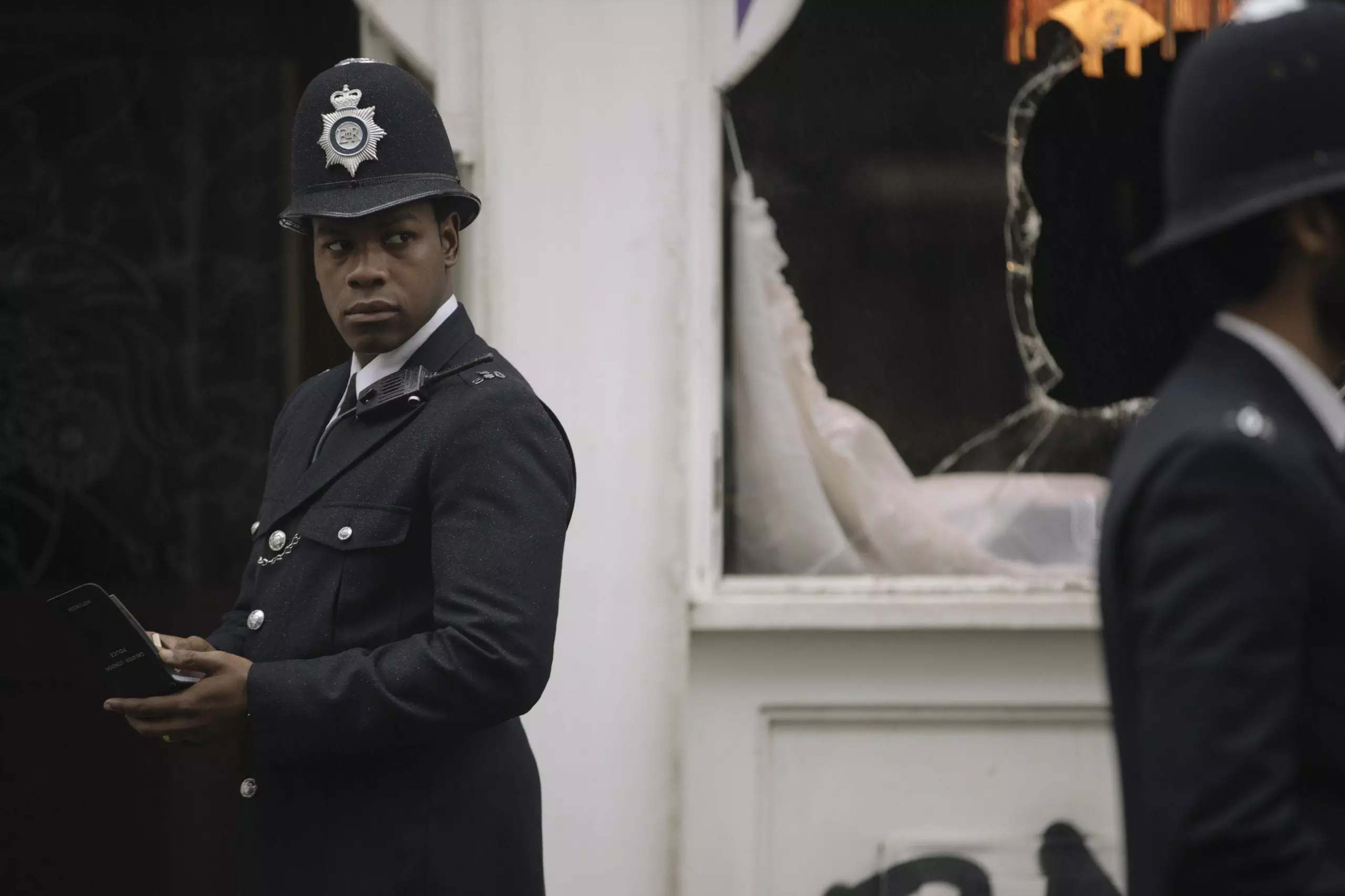 Steve McQueen-en 'Small Axe' Britain's Black Resilienceren ospakizuna da