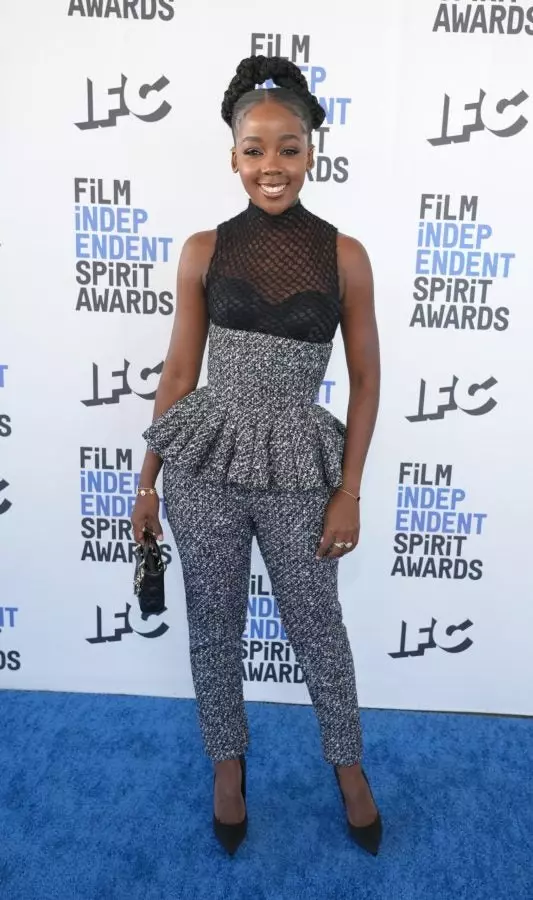 La Independent Spirit Awards de 2022: Nigraj Steloj Brilas Sur La Ruĝa Tapiŝo 23024_12