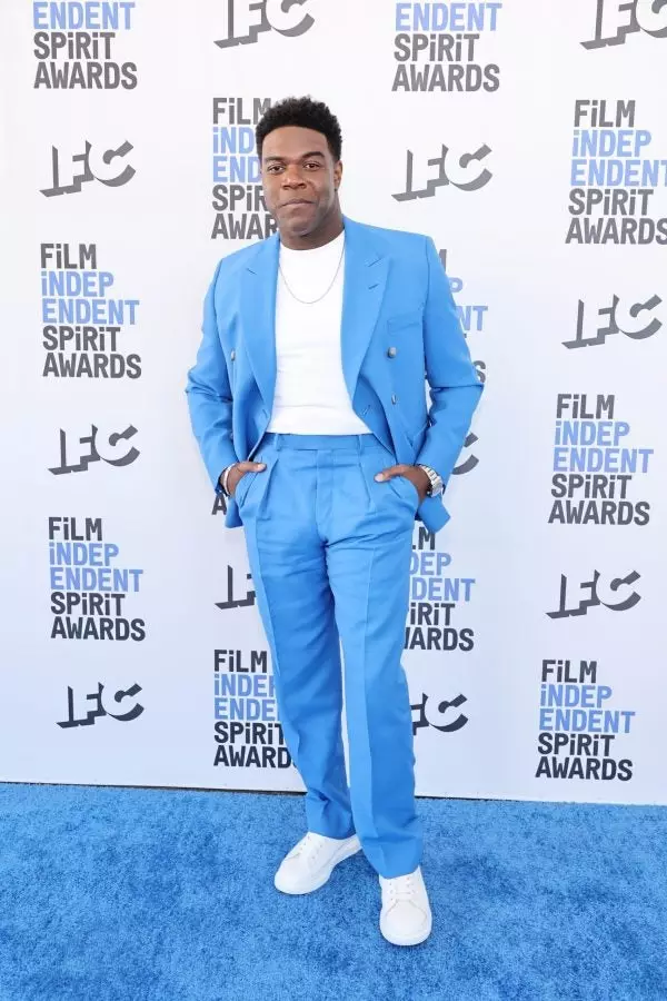 La Independent Spirit Awards de 2022: Nigraj Steloj Brilas Sur La Ruĝa Tapiŝo 23024_16