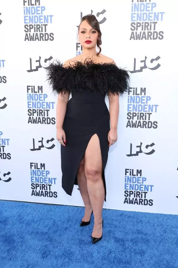 La Independent Spirit Awards de 2022: Nigraj Steloj Brilas Sur La Ruĝa Tapiŝo 23024_7