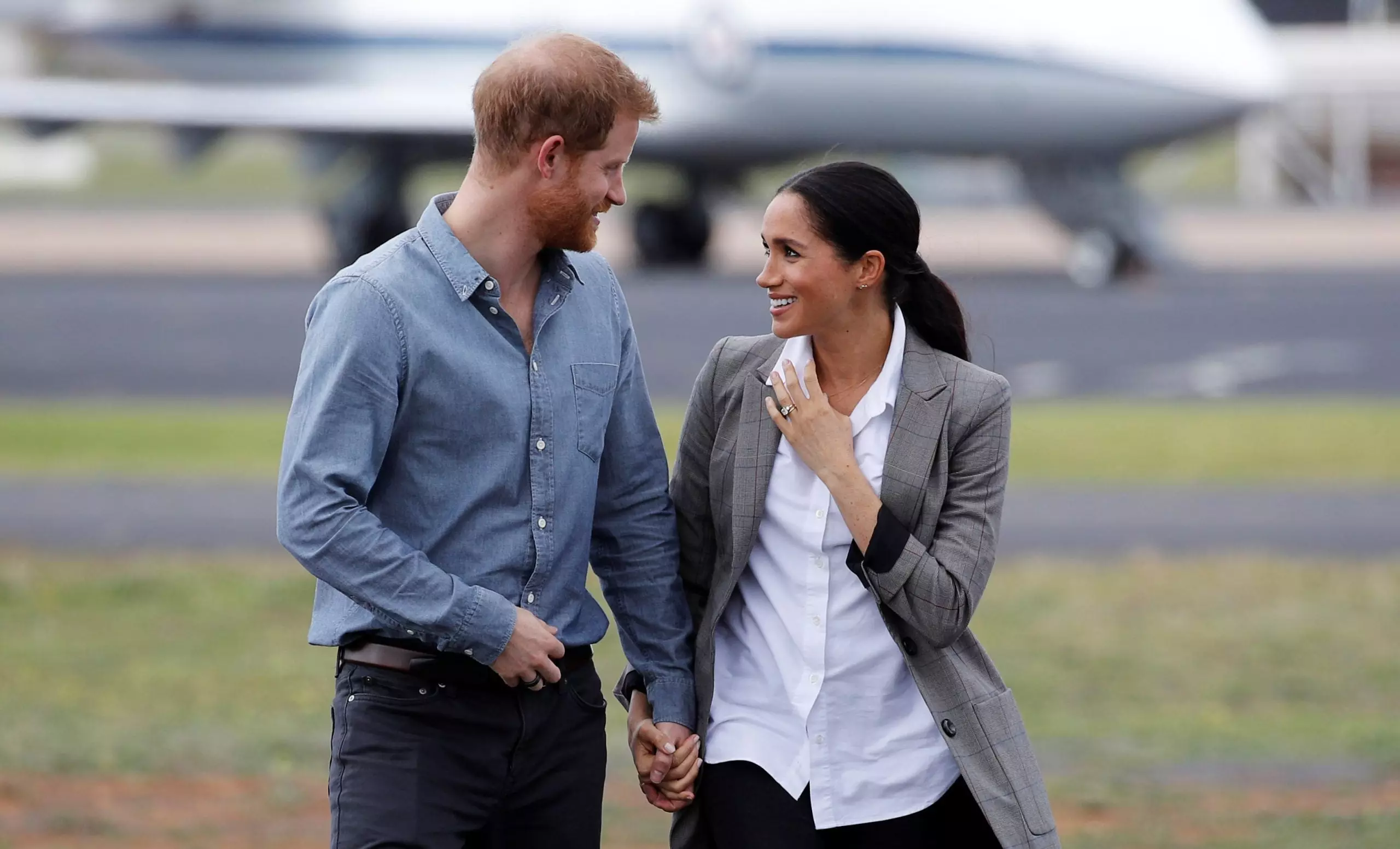 Zoo siab Xyoo Tshiab! Kev hlub yeej zoo rau Tub Vaj Ntxwv Harry thiab Meghan Markle 23533_5